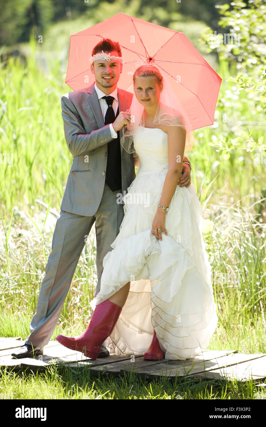 bride and groom Stock Photo - Alamy