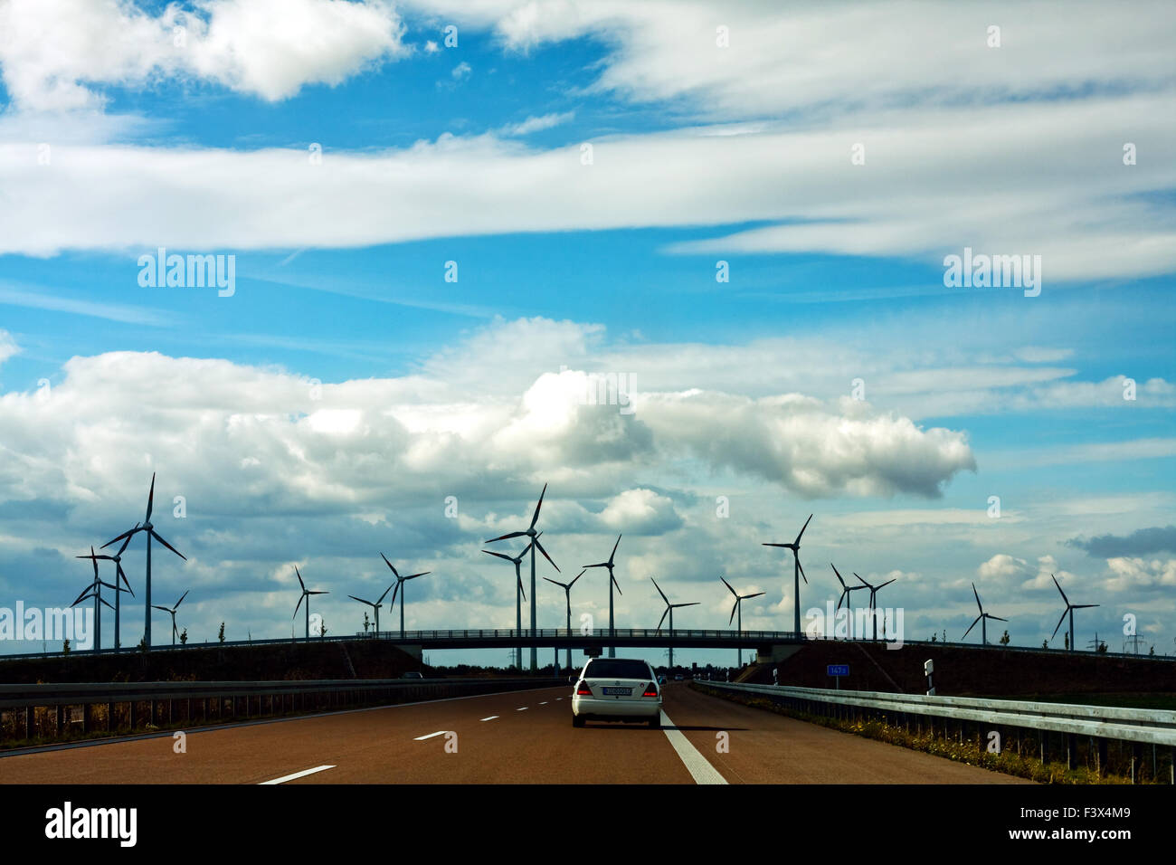 Windpark hi-res stock photography and images - Alamy