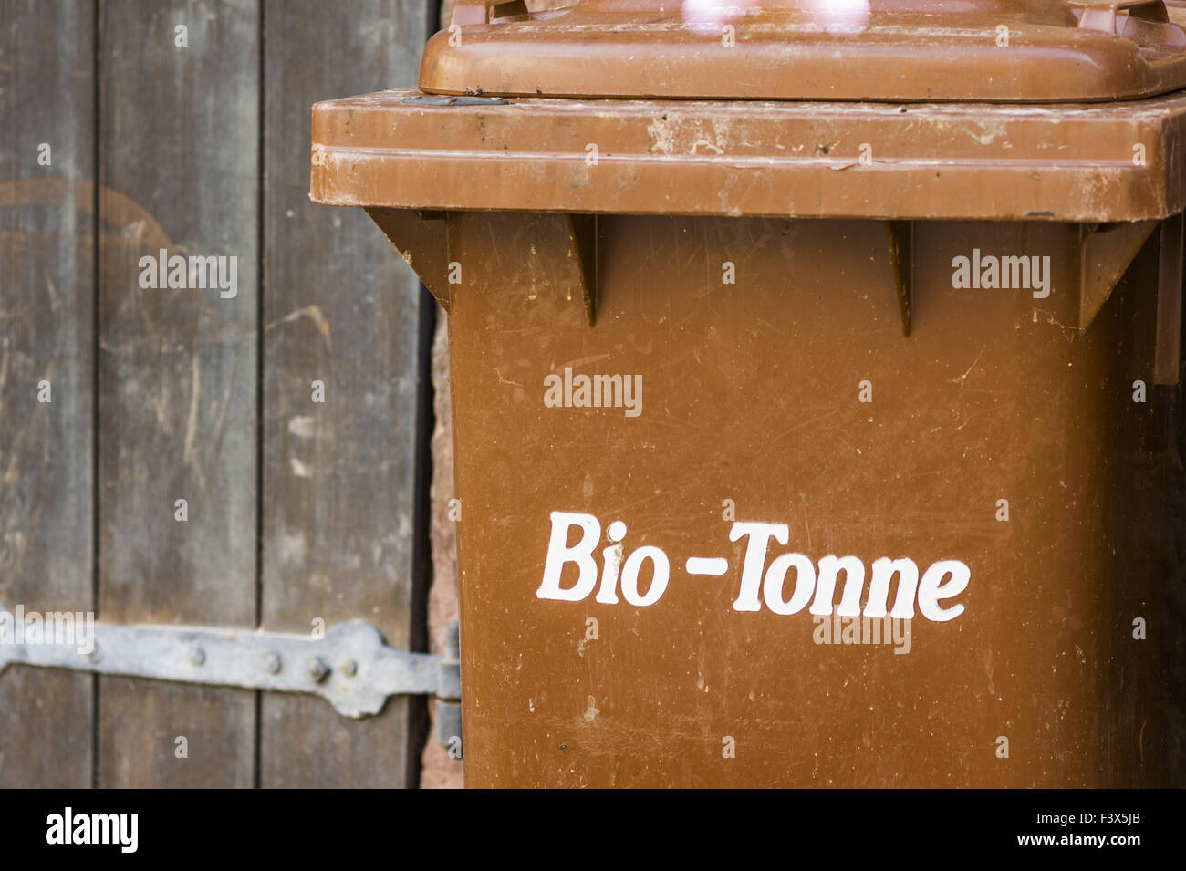 organic waste trash can Stock Photo - Alamy