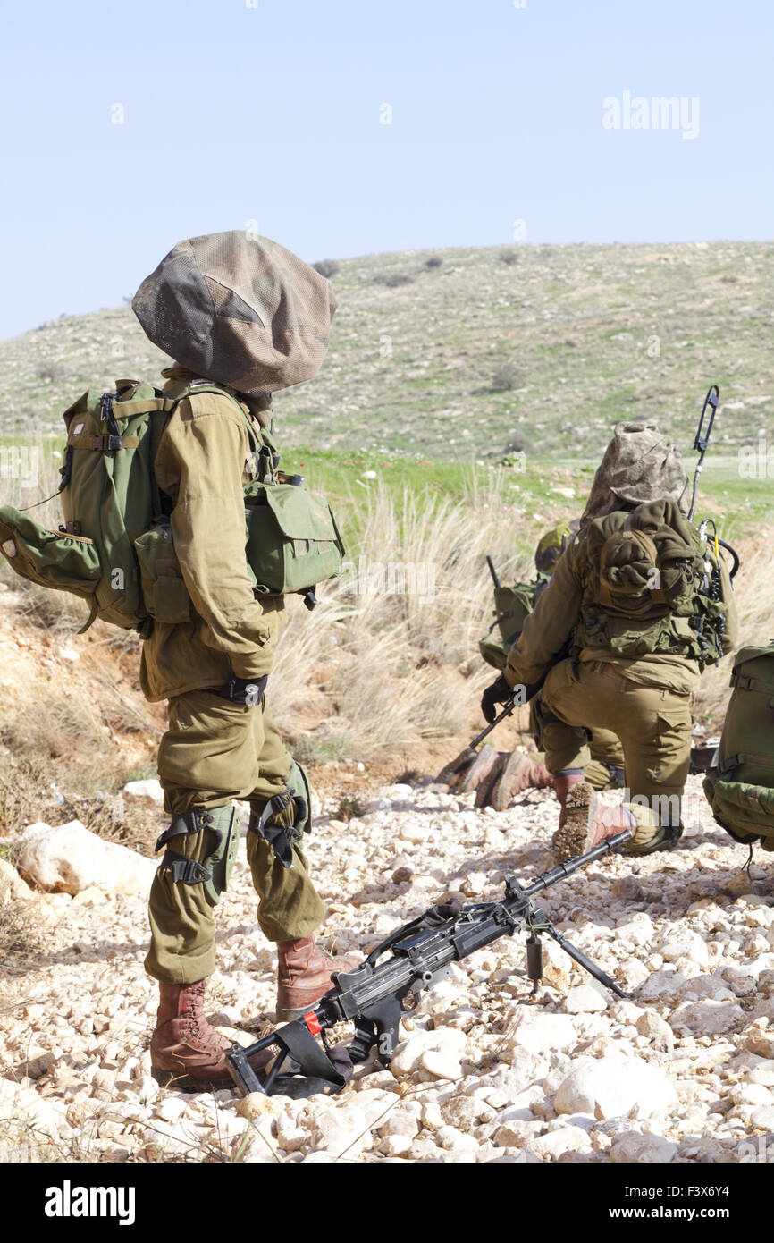 Israeli soldier training Stock Photo - Alamy