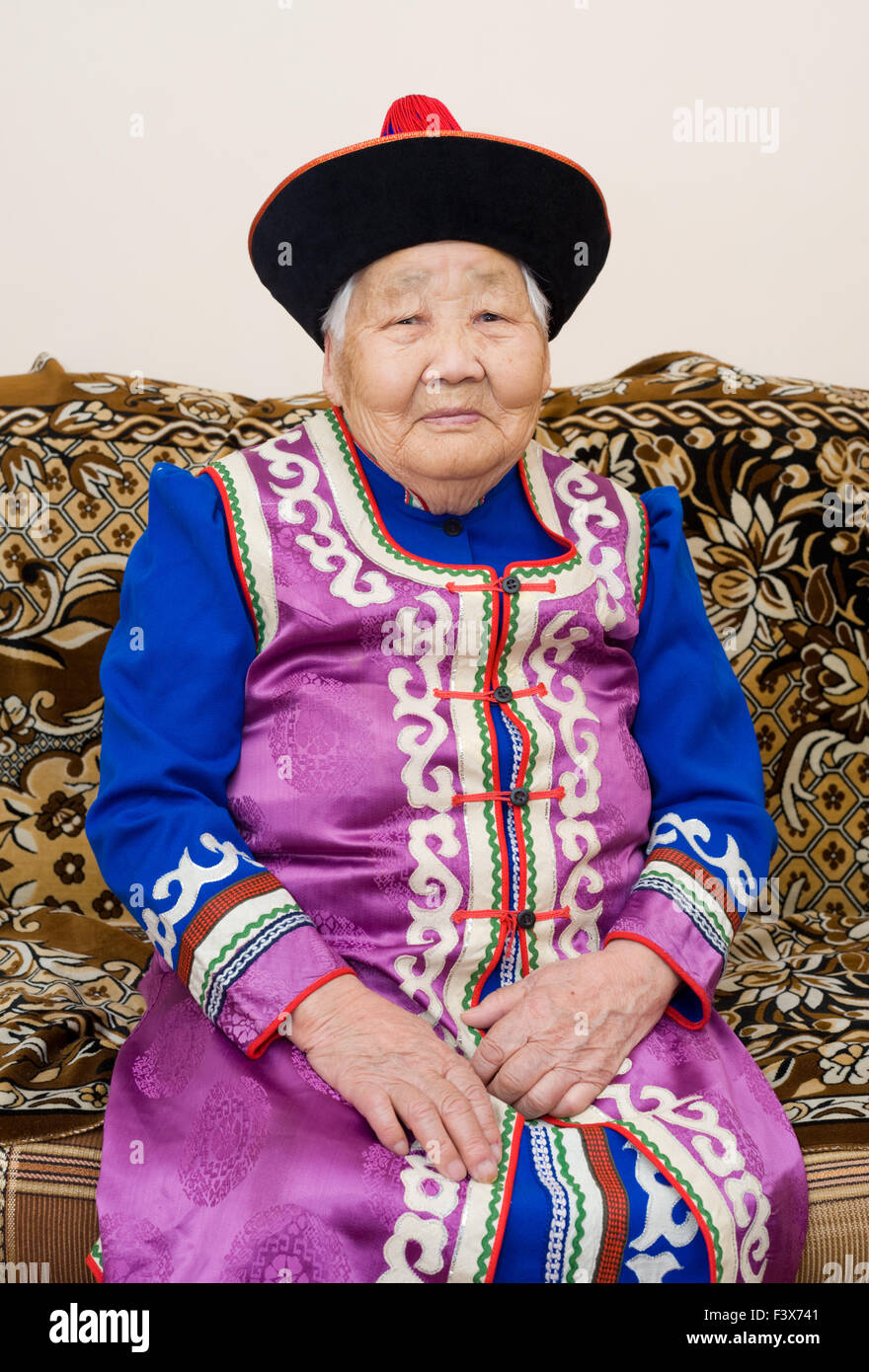 Buryat dress hi-res stock photography and images - Alamy
