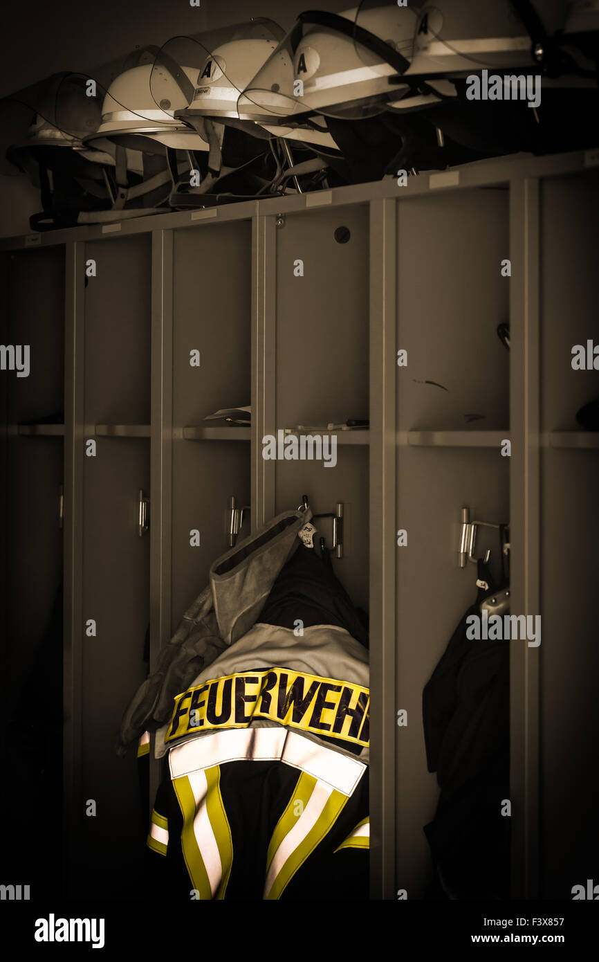 Clothing help hi-res stock photography and images - Alamy