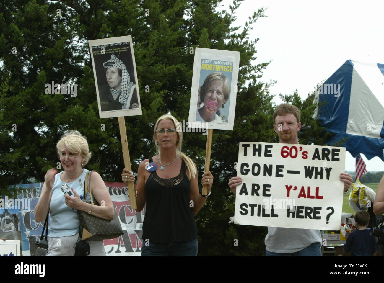 Cindy sheehan hi-res stock photography and images - Alamy