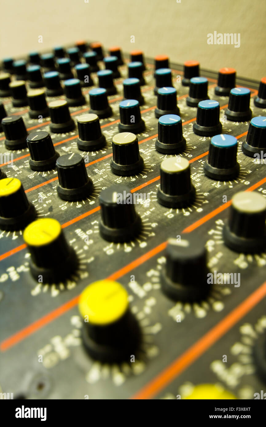 Mixer Pult Stock Photos & Mixer Pult Stock Images - Alamy
