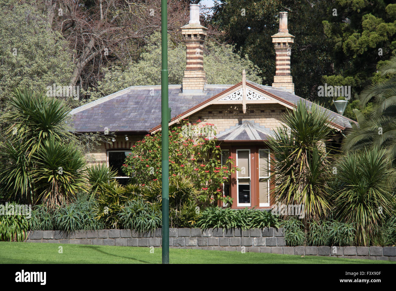 James sinclair hi-res stock photography and images - Alamy