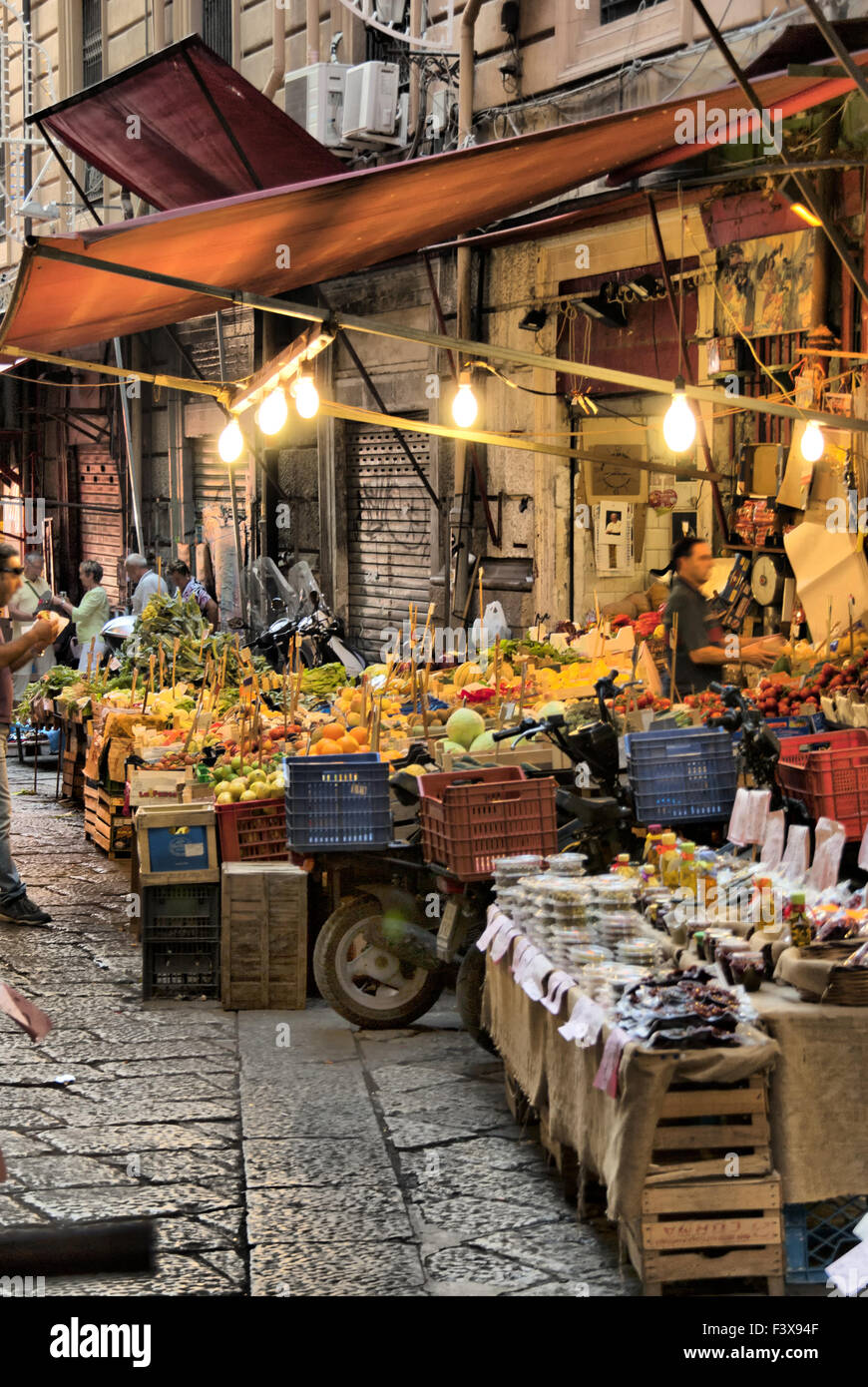 Market Day II Stock Photo - Alamy