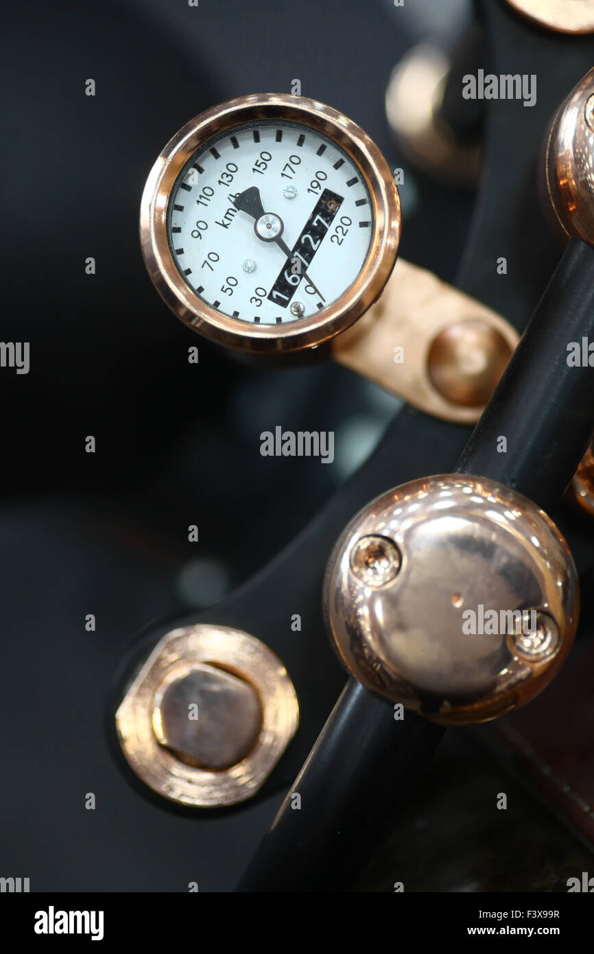 Close up shot of a vintage motorcycle speedometer Stock Photo - Alamy