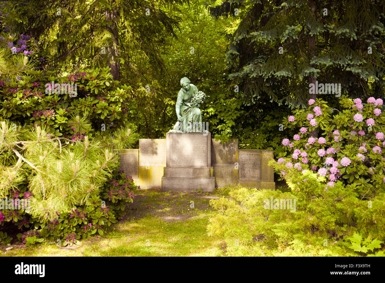 Sudfriedhof cemetery hi-res stock photography and images - Alamy