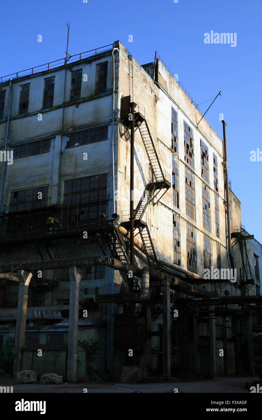 Old factory building Stock Photo - Alamy