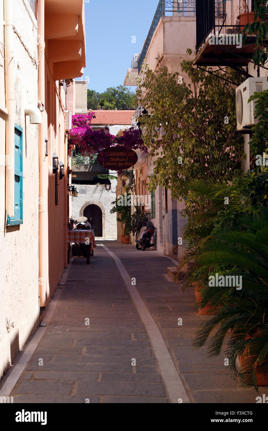 COLOURFUL BACKSTREET IN RETHYMNON OLD TOWN ON THE GREEK ISLAND OF CRETE ...