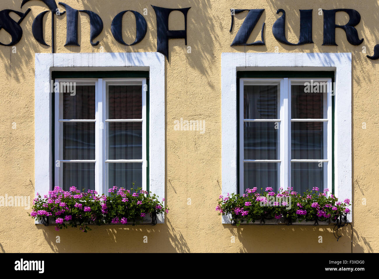 Twin windows hi-res stock photography and images - Alamy
