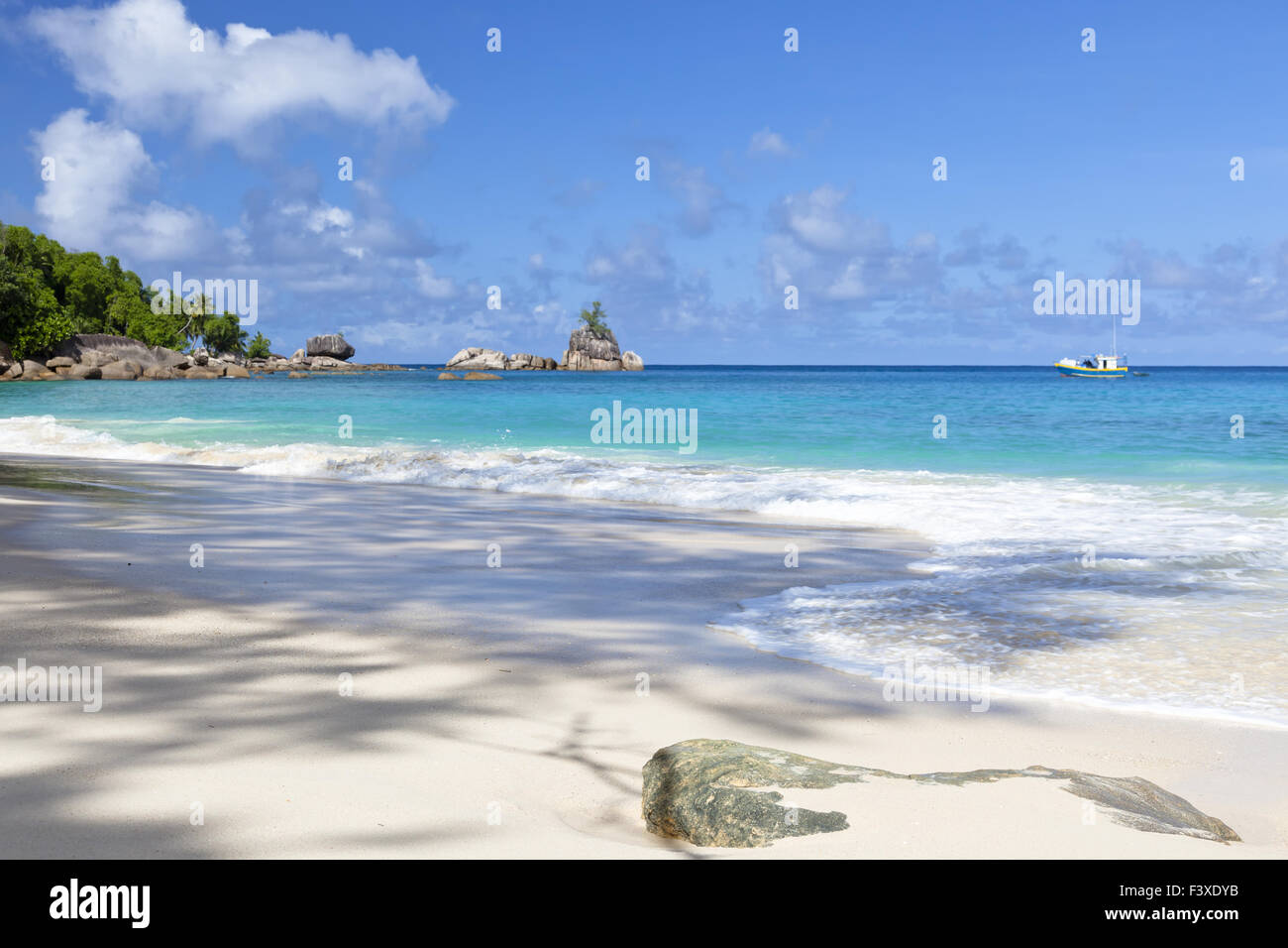 Tropical Island Beach Stock Photo - Alamy