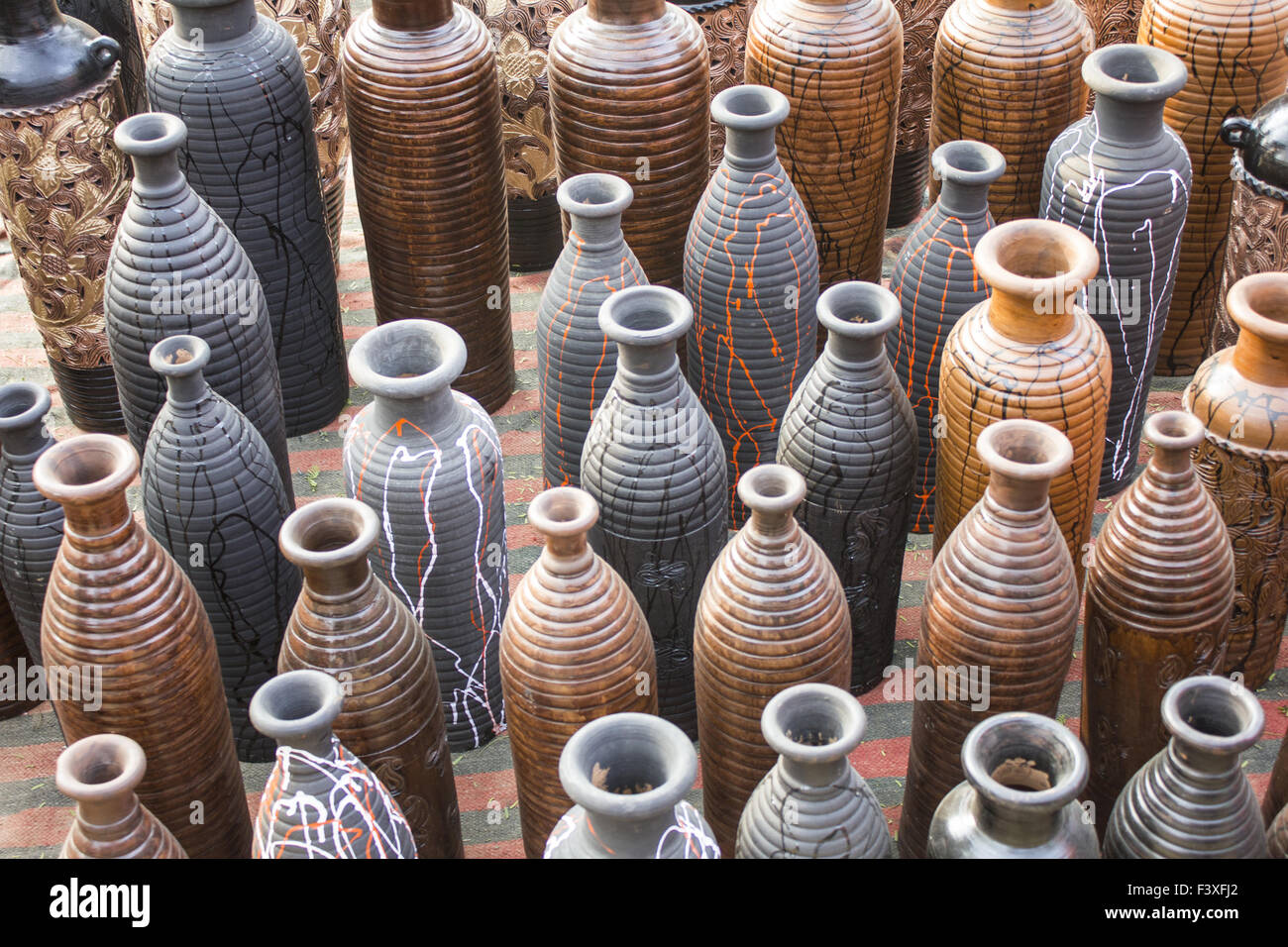 Indian clay pots hi-res stock photography and images - Alamy