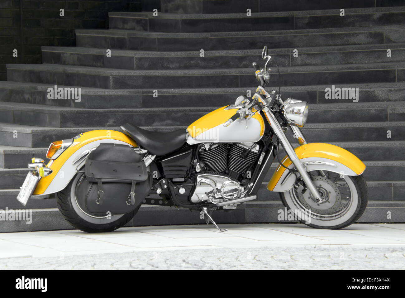 Yellow motorbike hi-res stock photography and images - Alamy