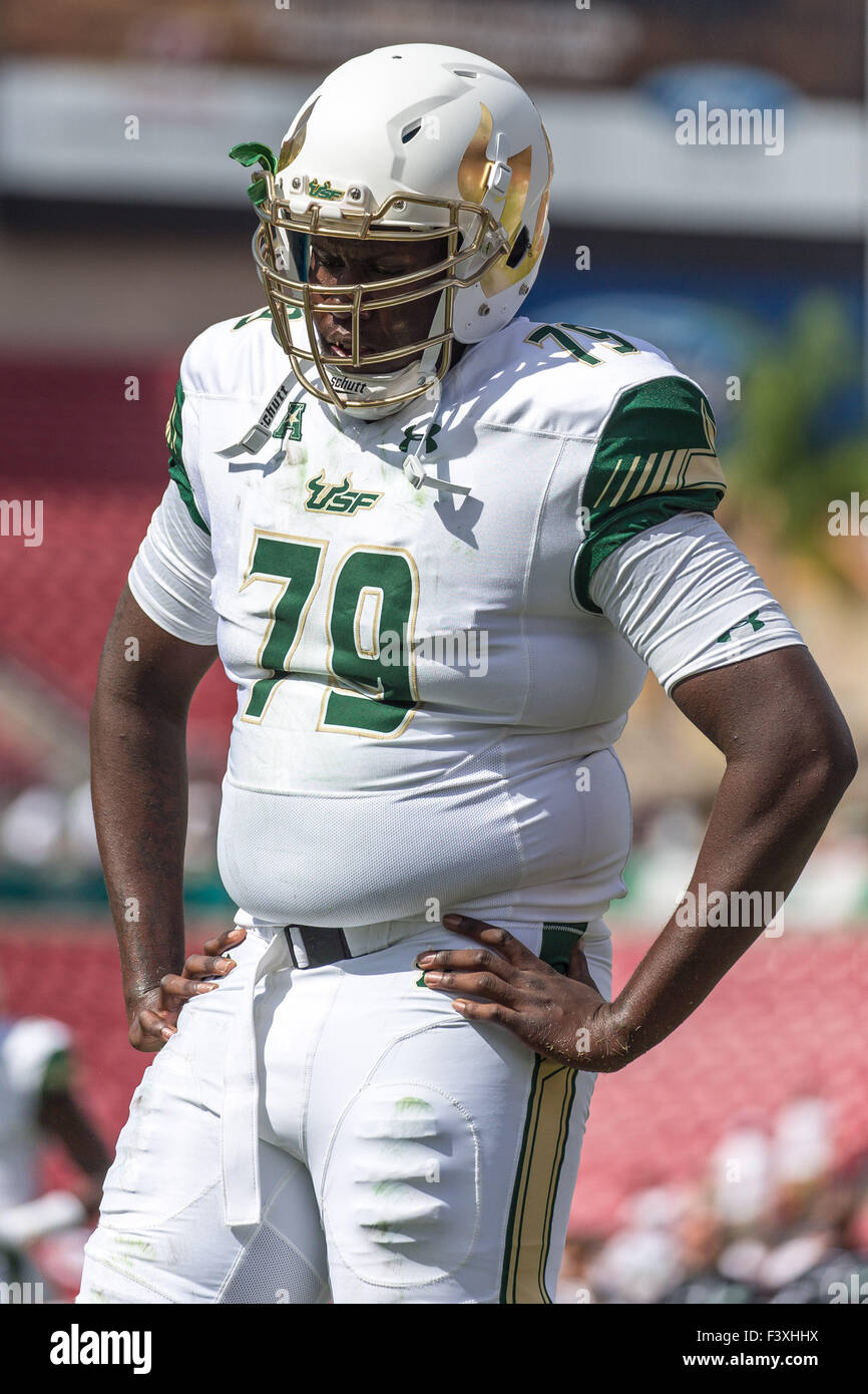 October 10, 2015: South Florida Bulls offensive lineman Benjamin Knox ...