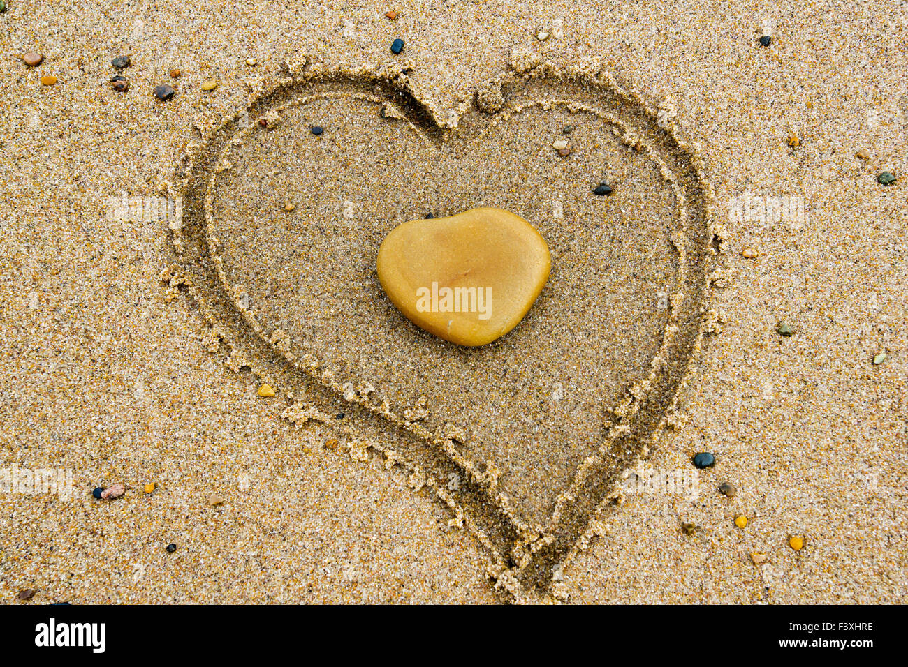 Herz sand hi-res stock photography and images - Alamy