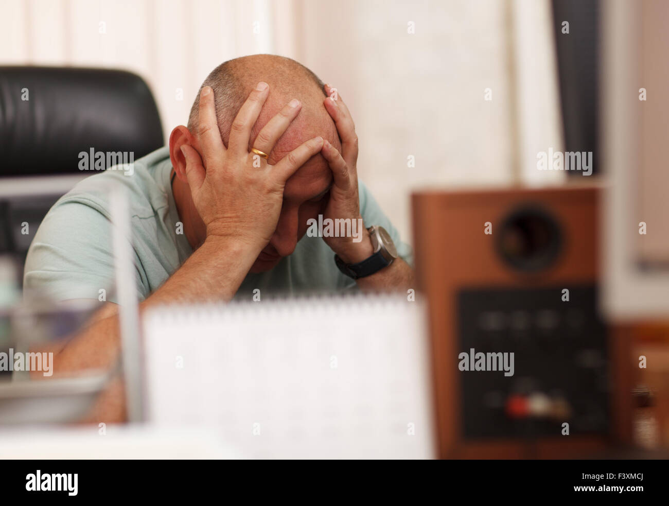 Work problems hi-res stock photography and images - Alamy