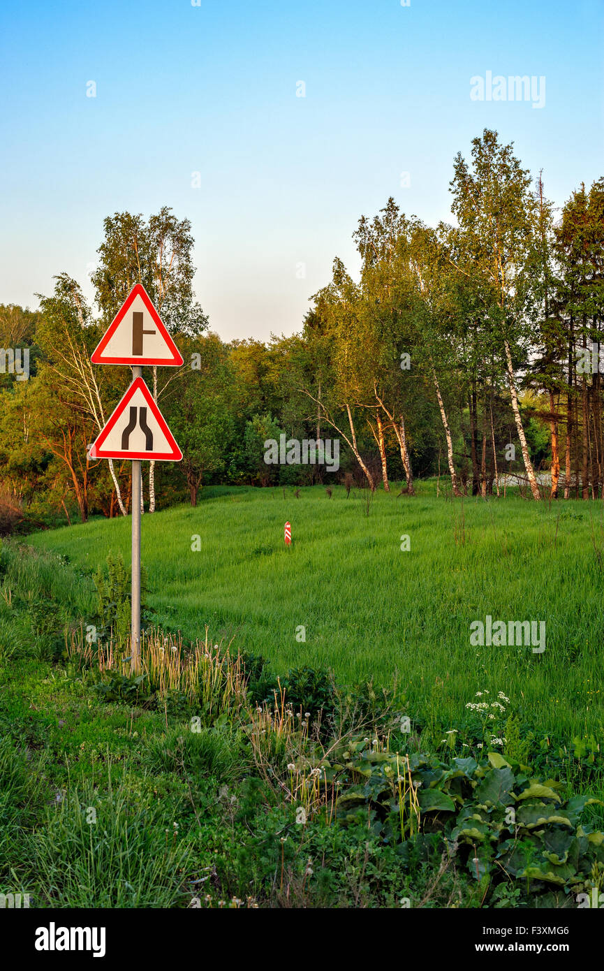 Roadside signs hi-res stock photography and images - Alamy