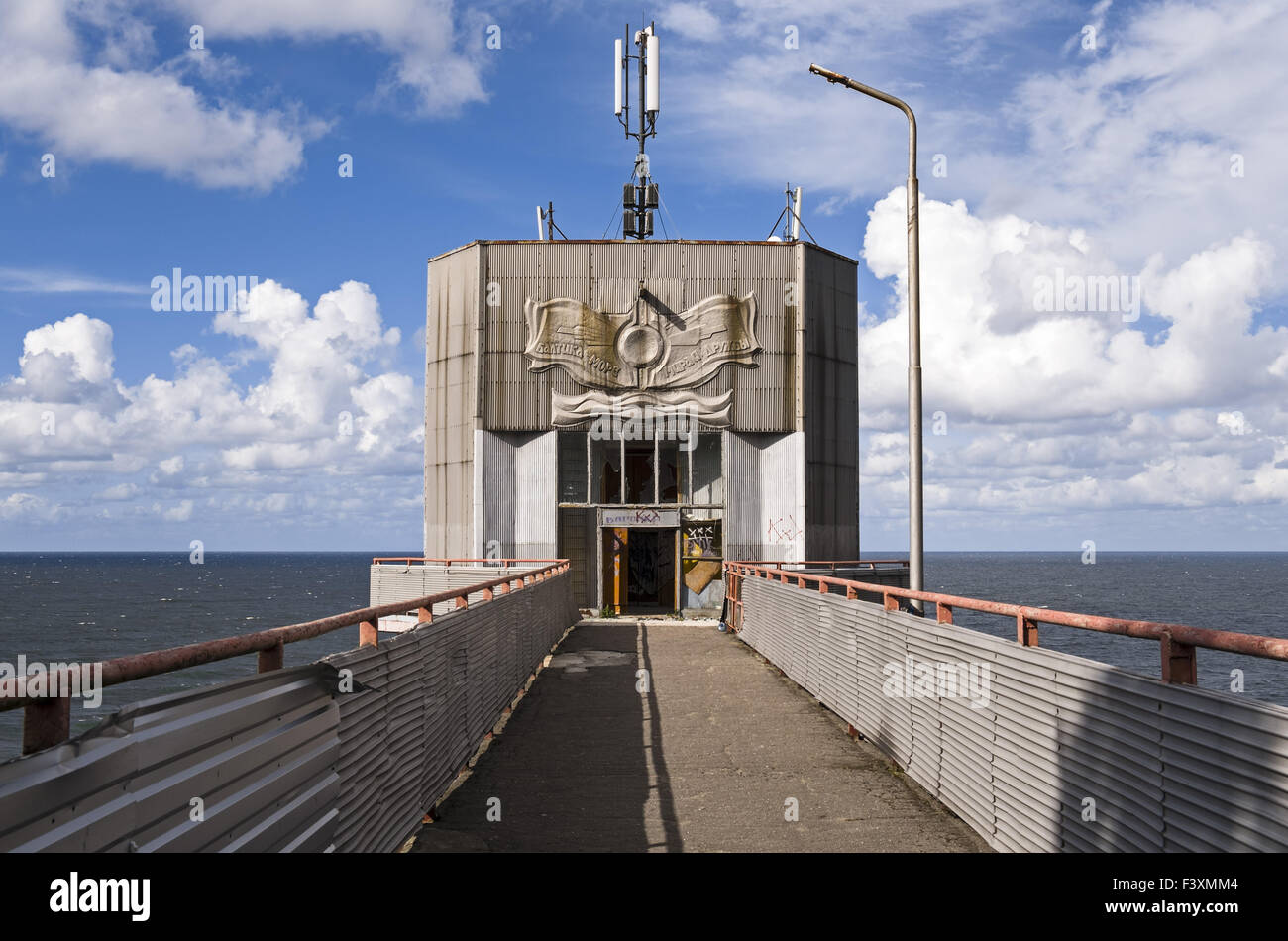 Outdoor beach elevator hi-res stock photography and images - Alamy