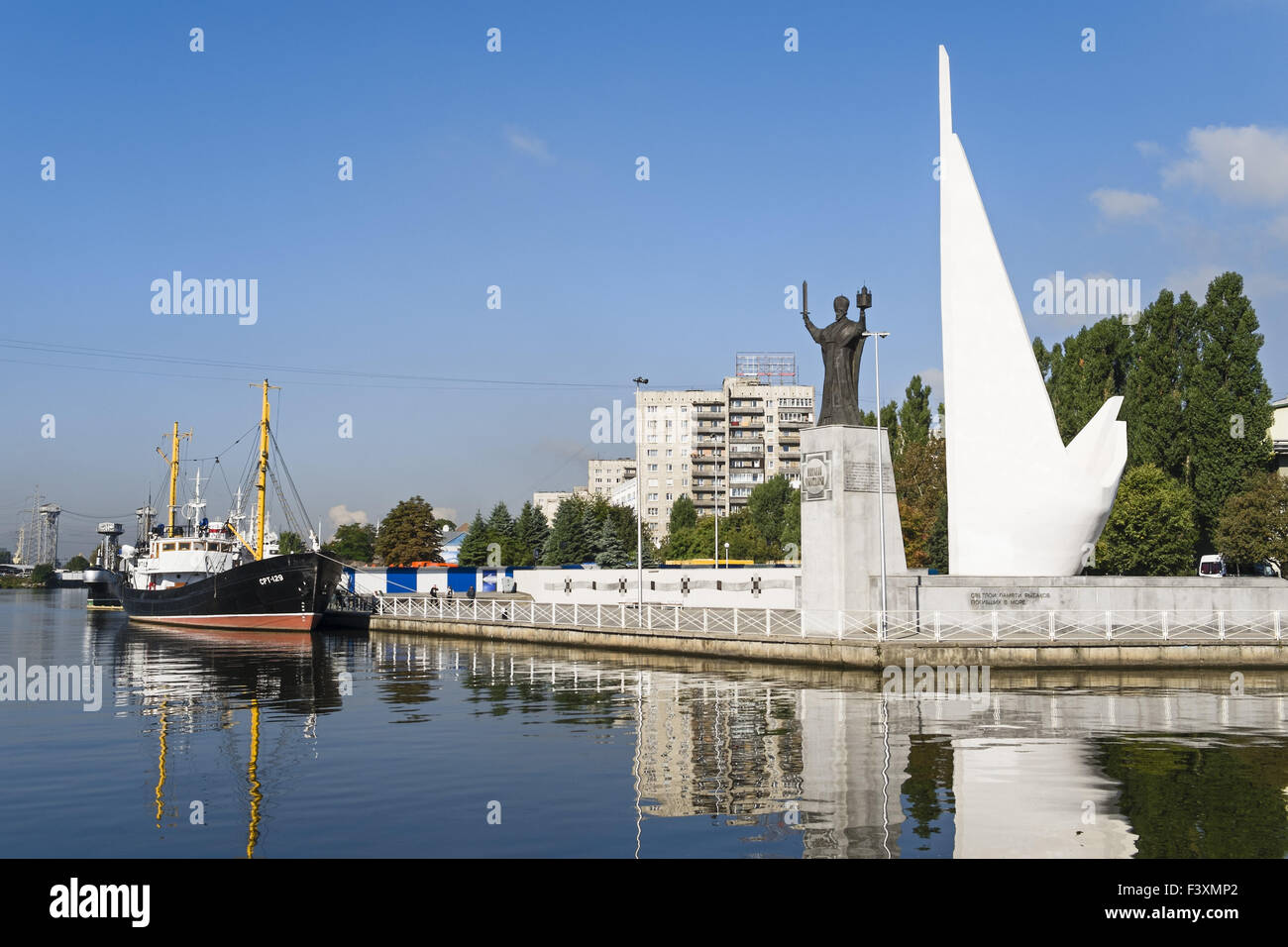 Statue of St. Nicholas the Wonderworker Stock Photo - Alamy