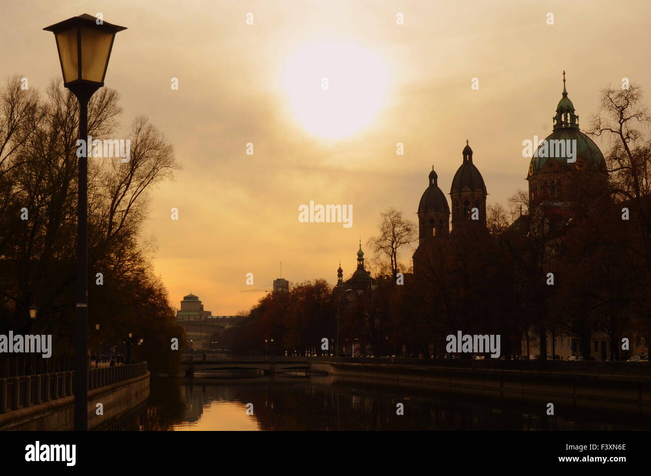 Munich sunset skyline hi-res stock photography and images - Alamy