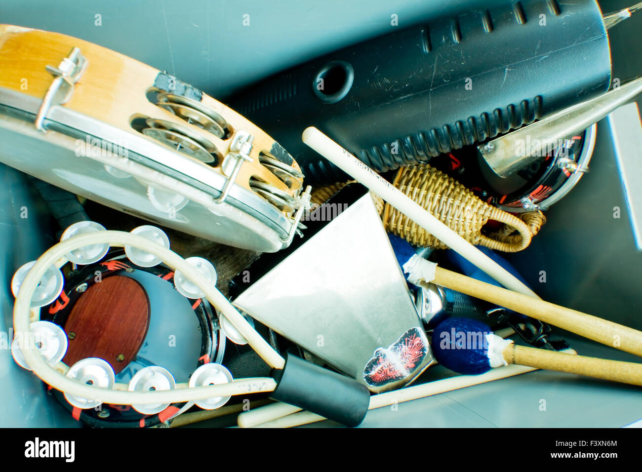 Kleinpercussion hi-res stock photography and images - Alamy