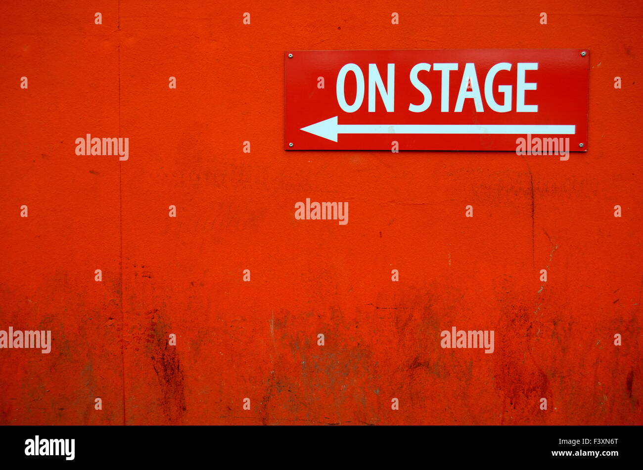 Play on stage theatre hi-res stock photography and images - Alamy