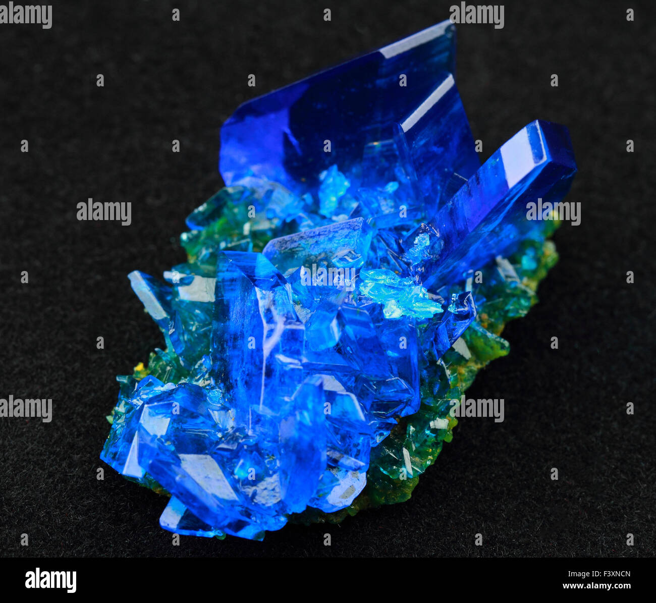 Copper Sulphate Crystals Stock Photos & Copper Sulphate Crystals Stock ...