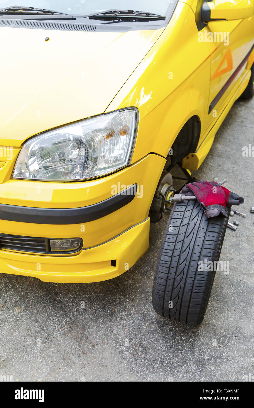 Car tuning station hi-res stock photography and images - Alamy