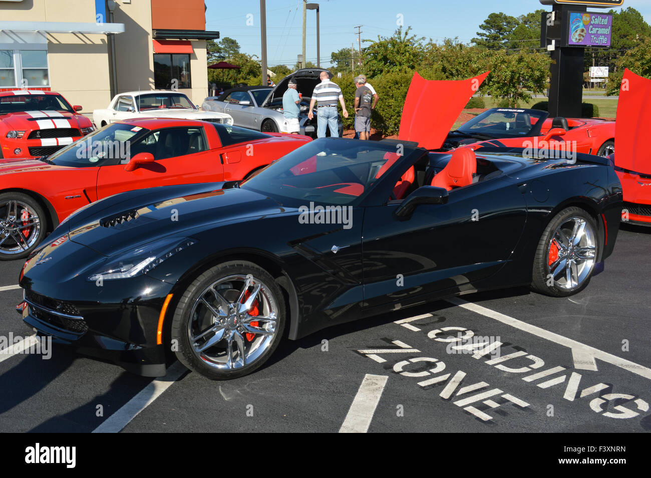 A Black Corvette Stingray Convertible Stock Photo - Alamy