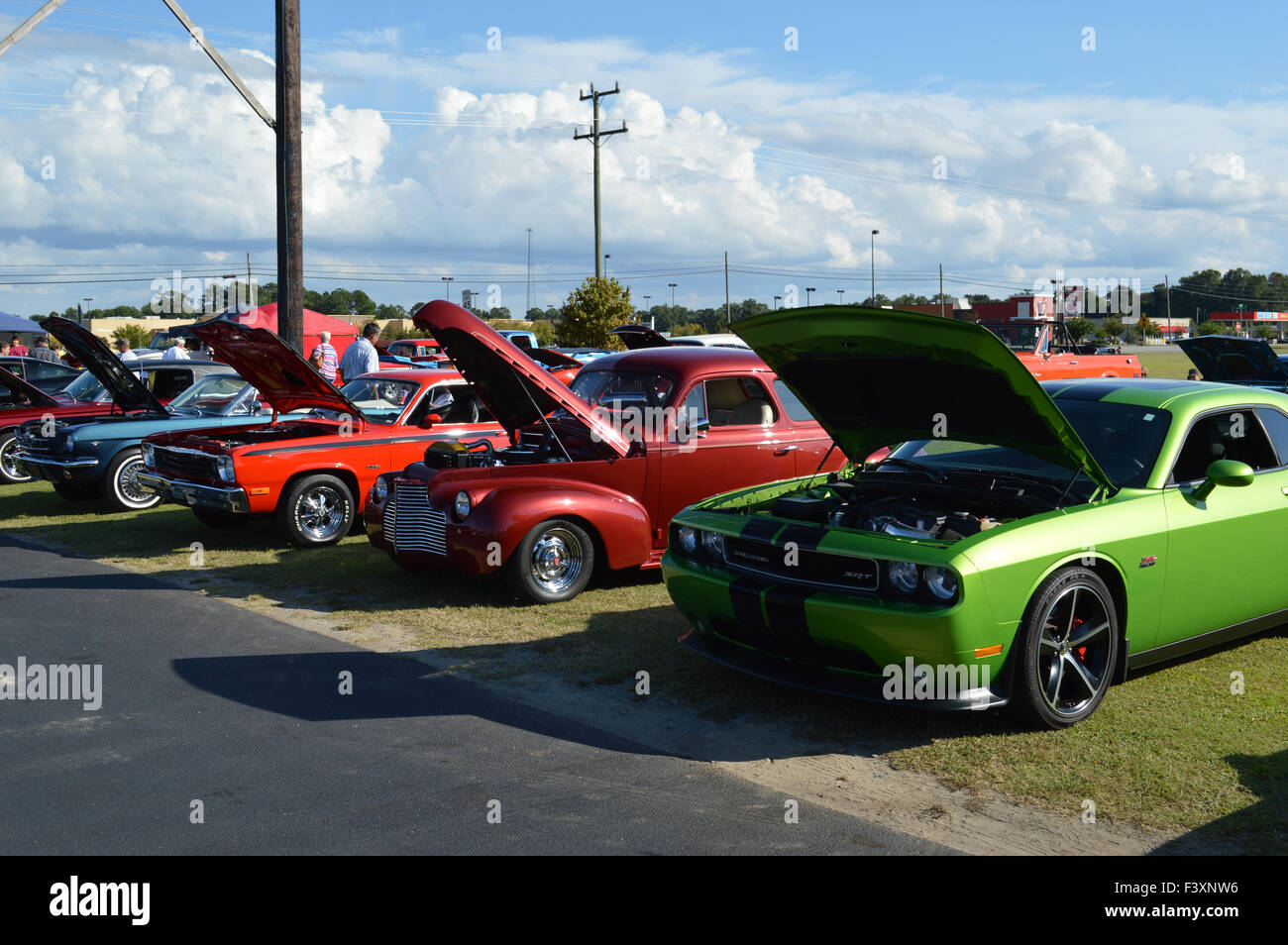 Vintage cars on display hi-res stock photography and images - Alamy