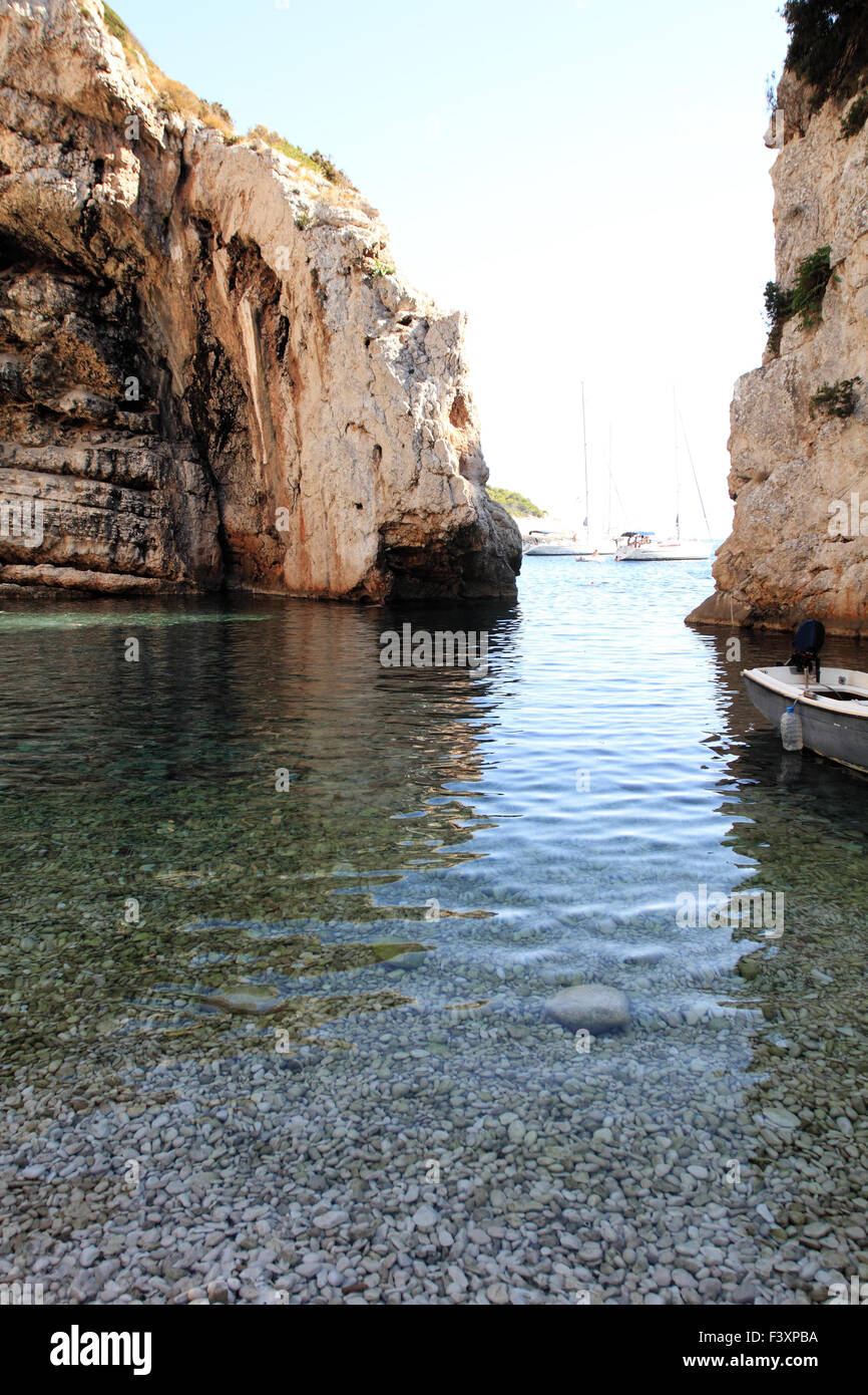 Stiniva bay island vis hi-res stock photography and images - Alamy