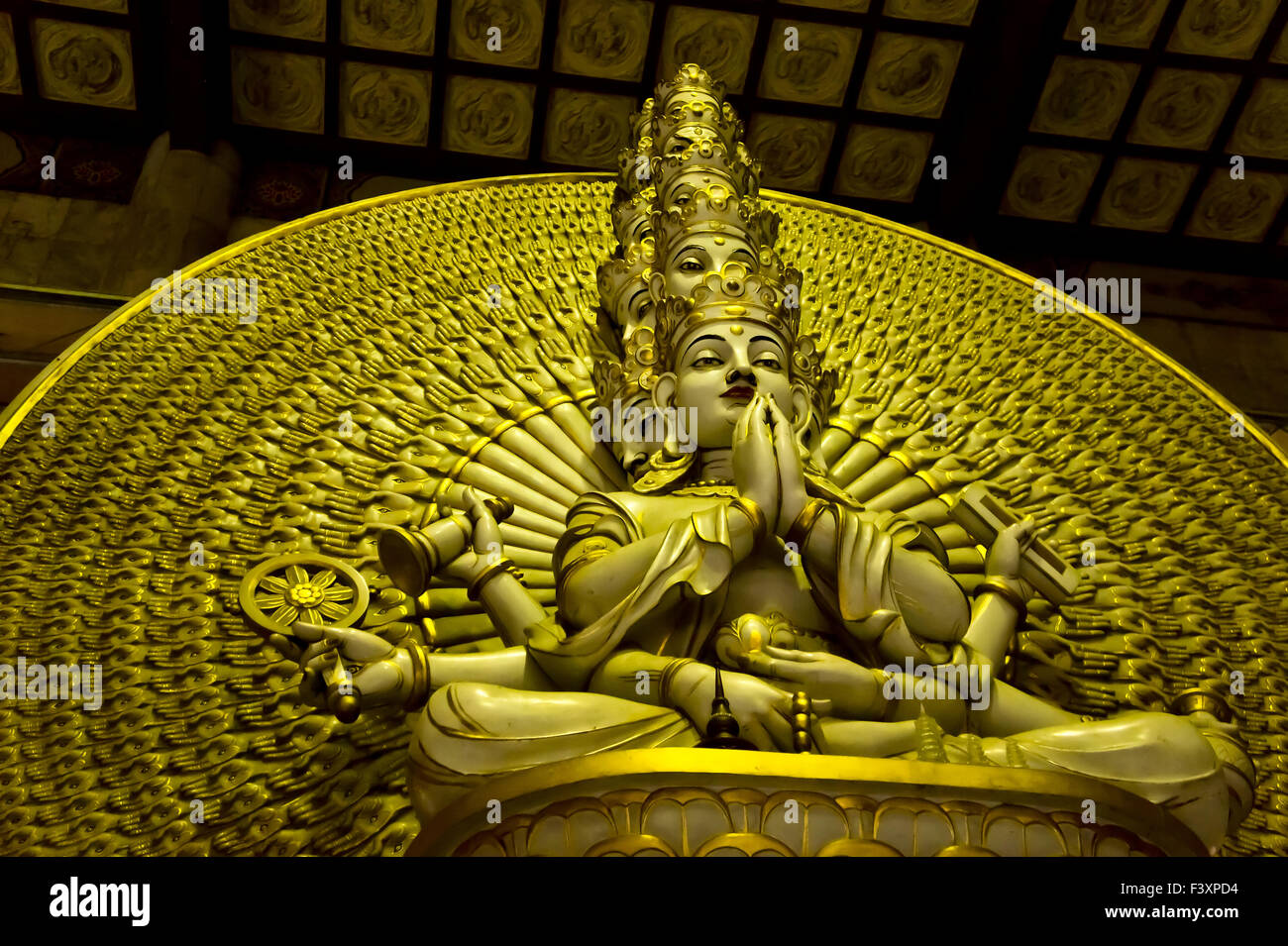 Thousand hand buddha hi-res stock photography and images - Alamy