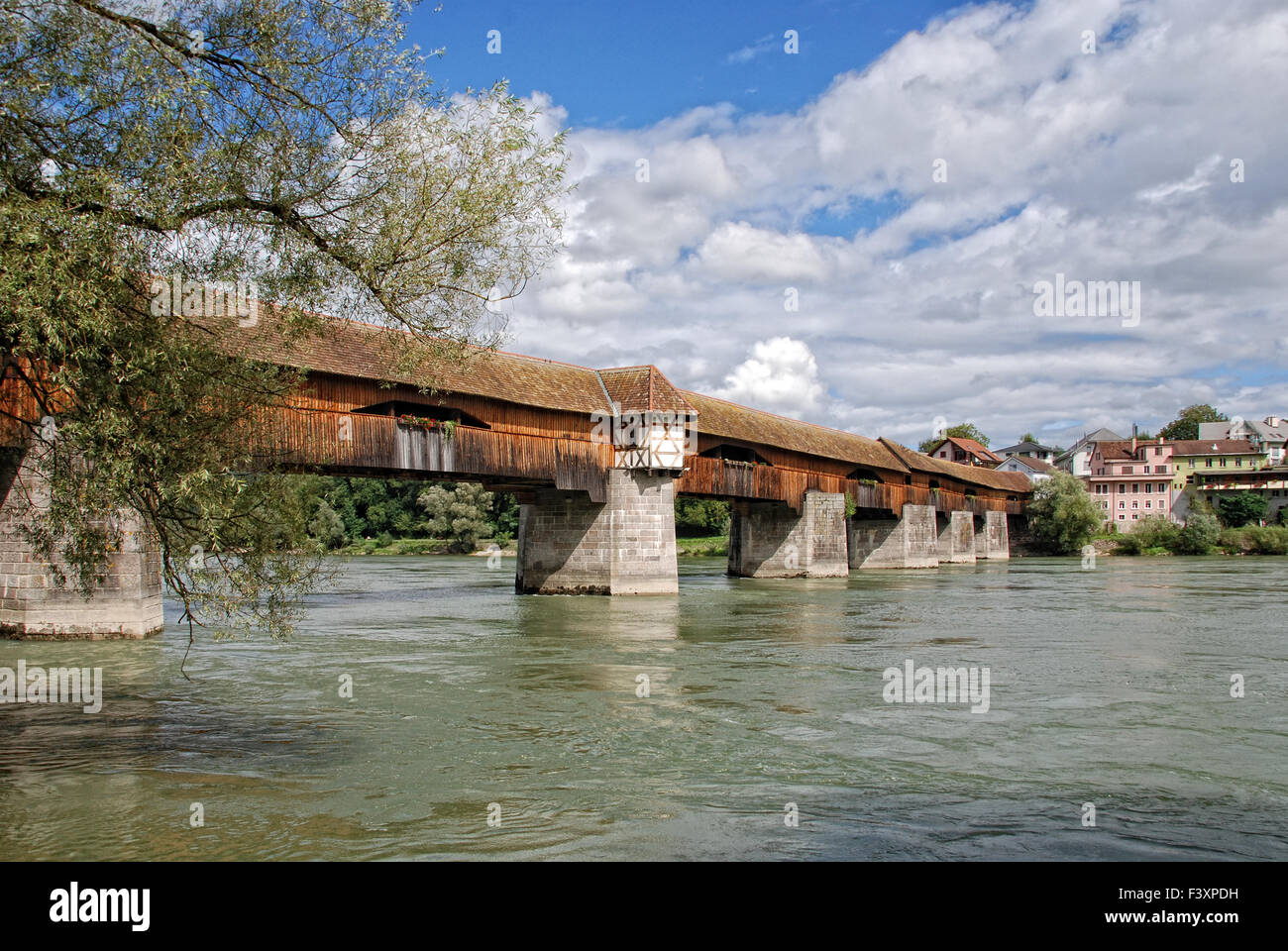 Timber bridge hi-res stock photography and images - Alamy