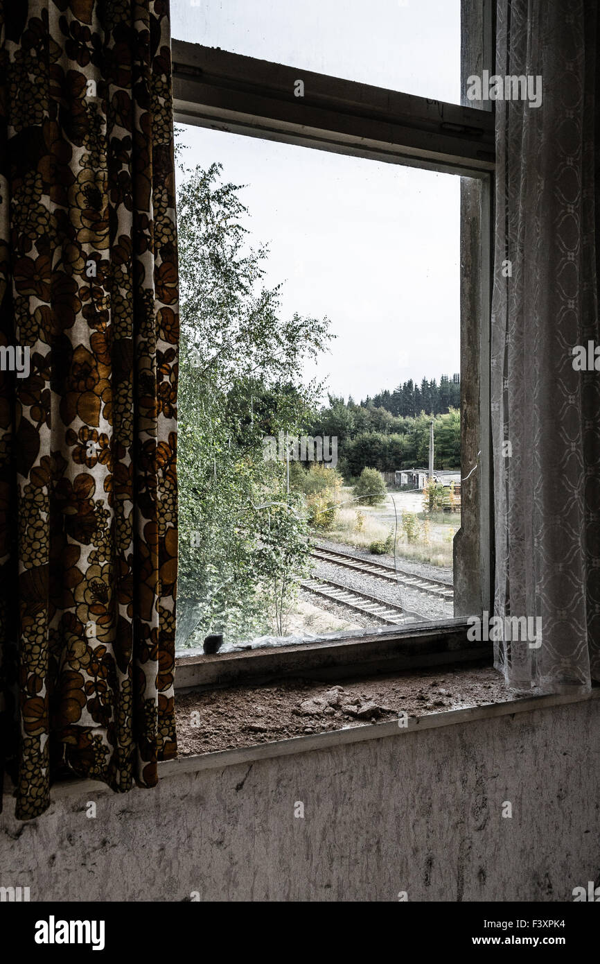 Station window hi-res stock photography and images - Alamy