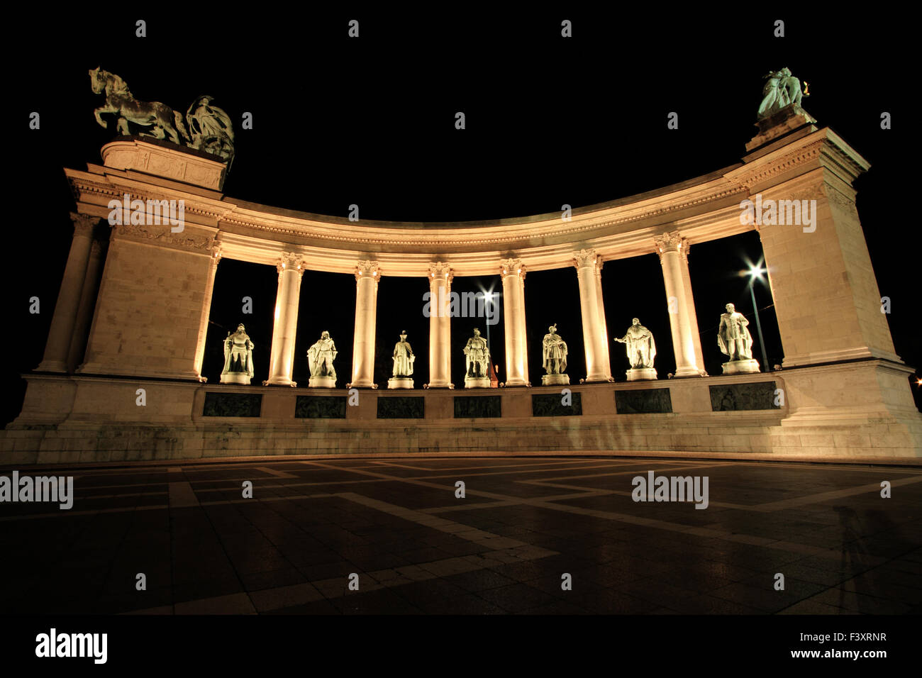 Heroes square by night in Budapest Stock Photo - Alamy