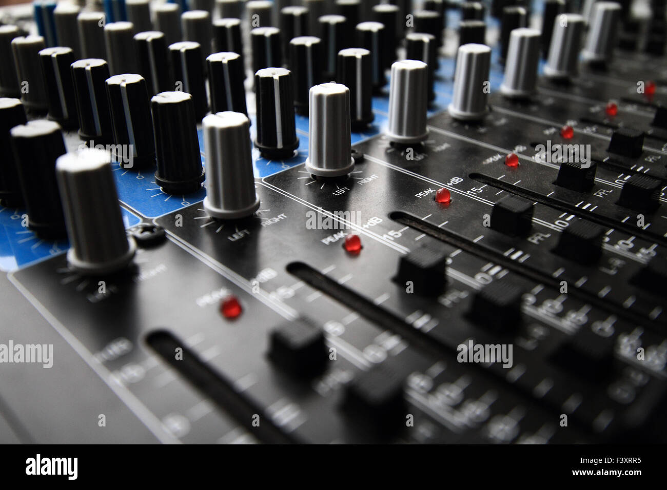 Mixer jack music recording studio hi-res stock photography and images ...