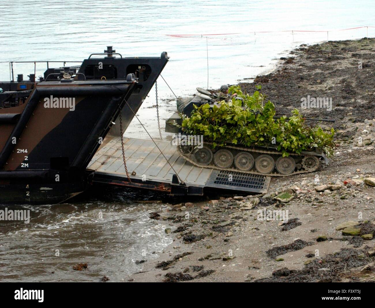 AJAXNETPHOTO. PLYMOUTH, ENGLAND. - ROYAL MARINES - A TRACKED CAMOFLAGED ...