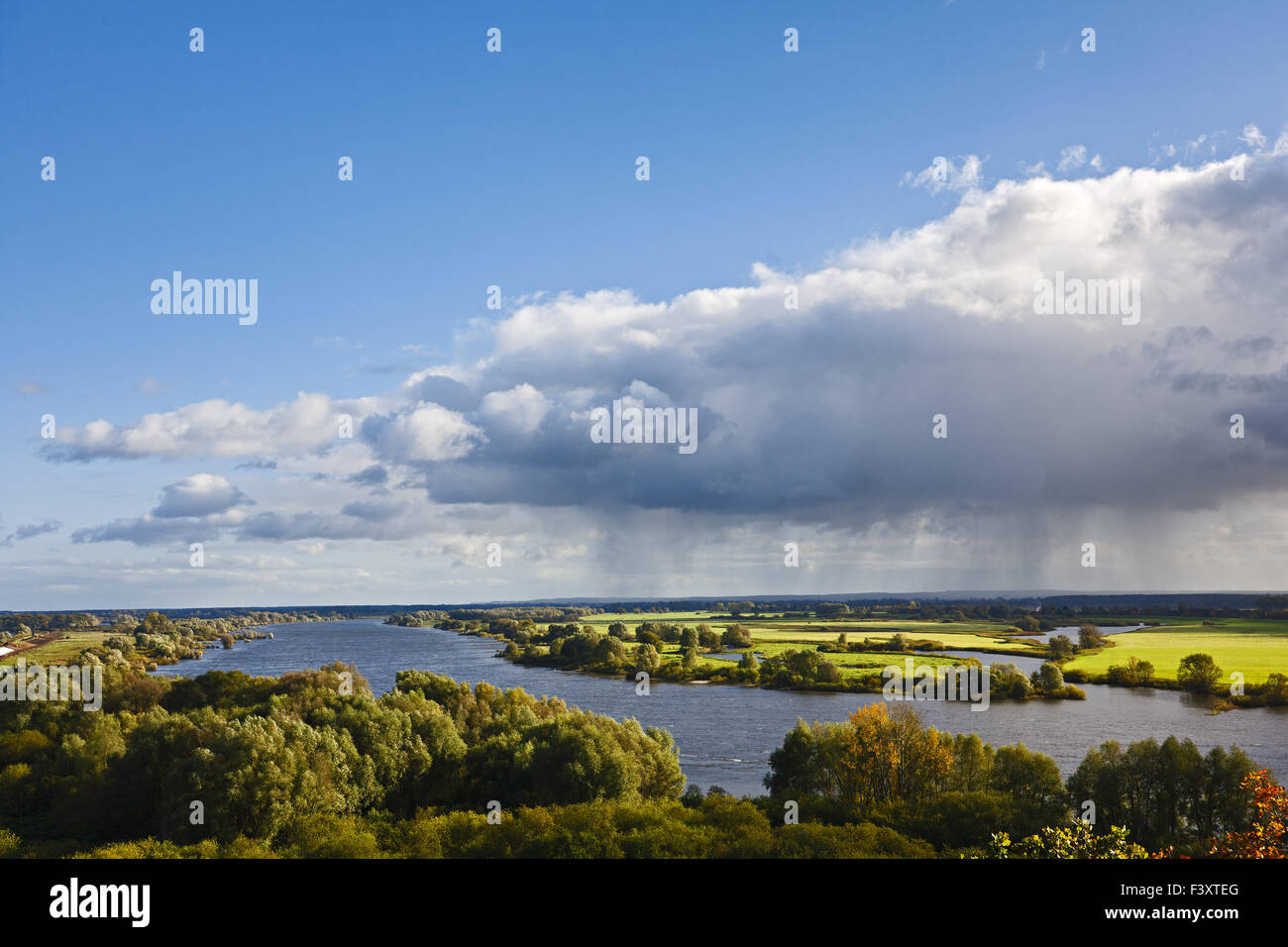 Rain river regen hi-res stock photography and images - Alamy