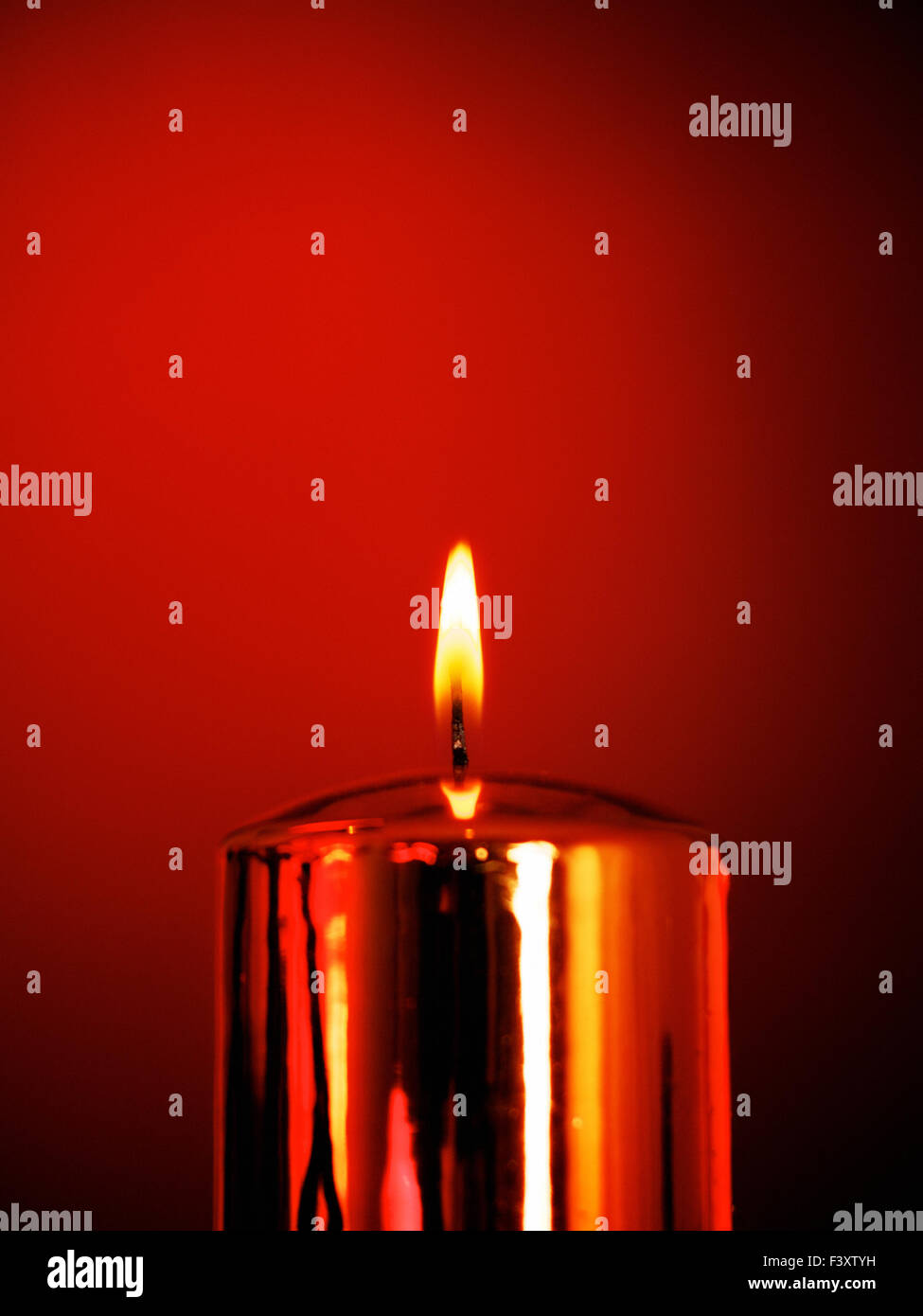 Burning candle hi-res stock photography and images - Alamy