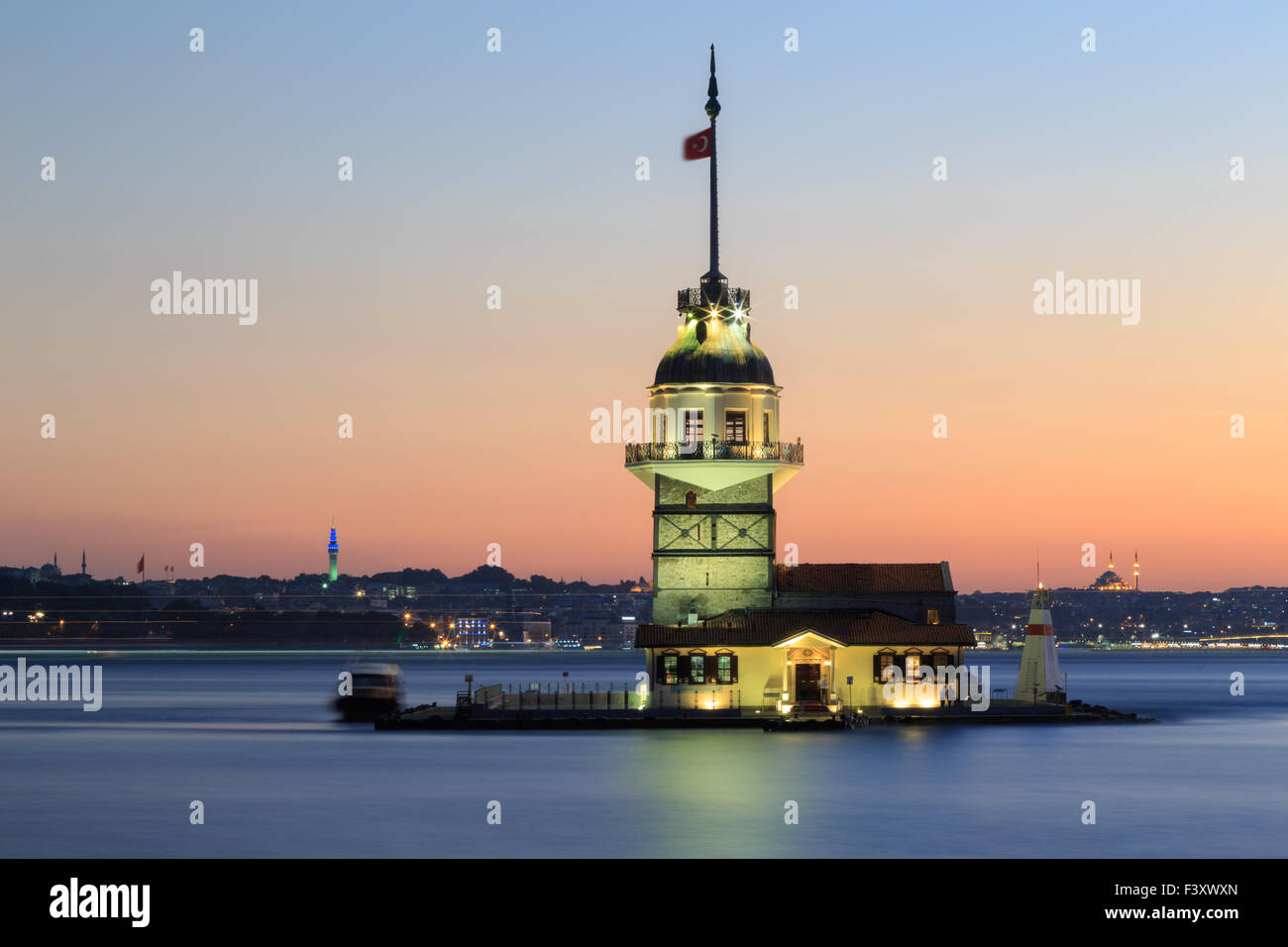 Water tower sunset hi-res stock photography and images - Alamy
