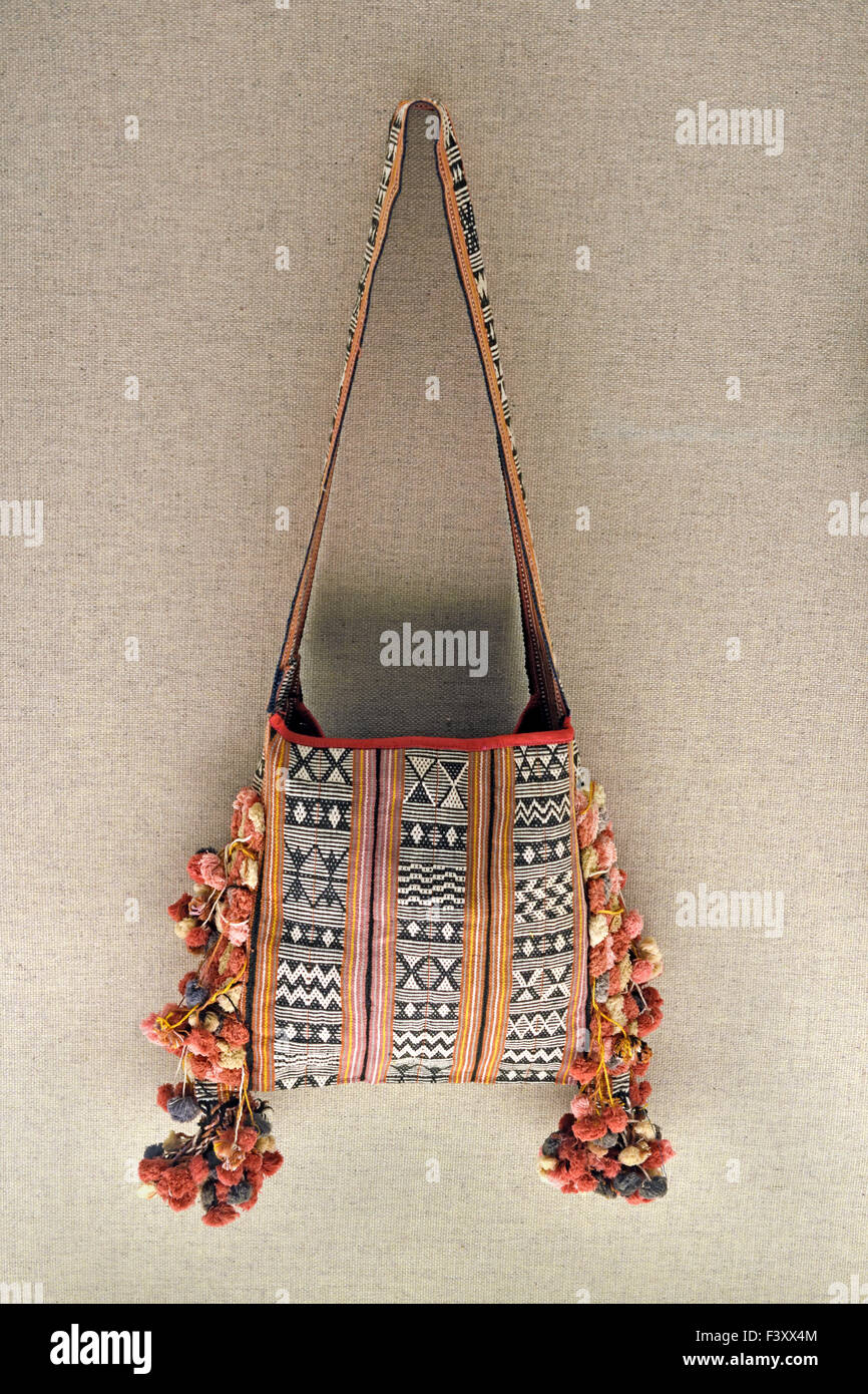 Woven Bag Lahu ( Lancang Yunnan ) 2nd half 20th Century Shanghai Museum ...