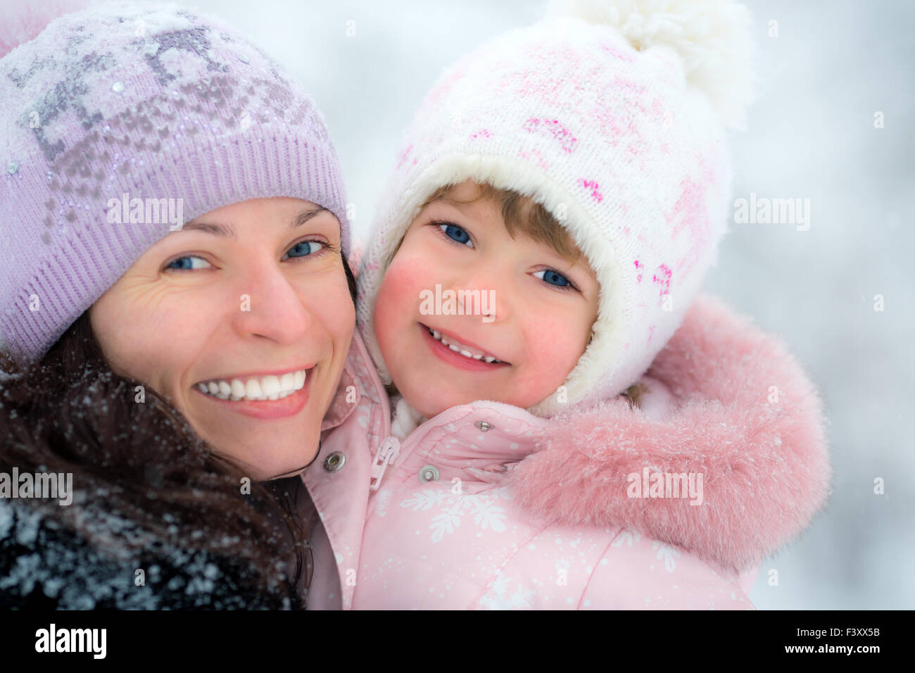 Happy family enjoying christmas hi-res stock photography and images - Alamy