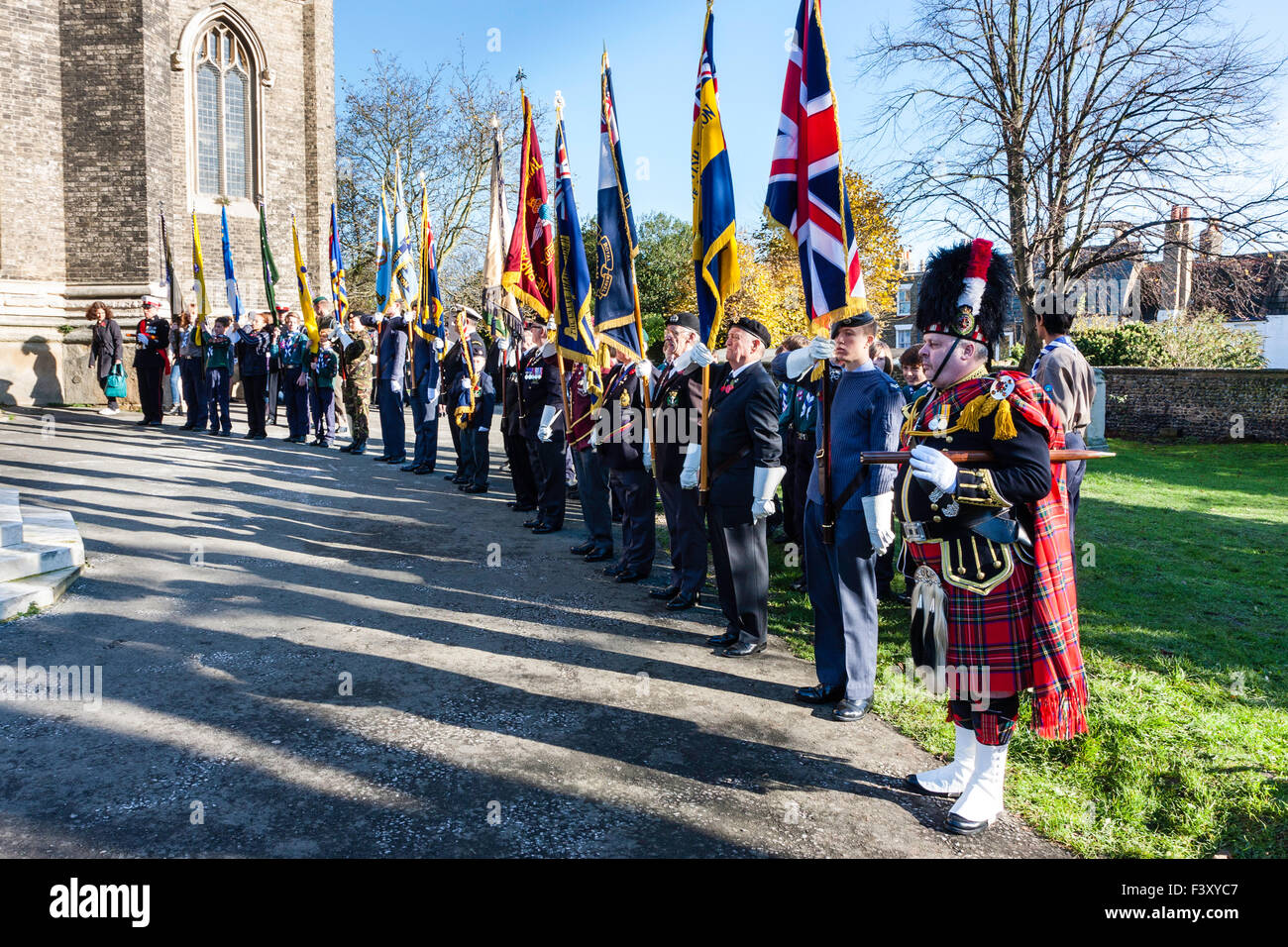 Long line of flags hi-res stock photography and images - Alamy