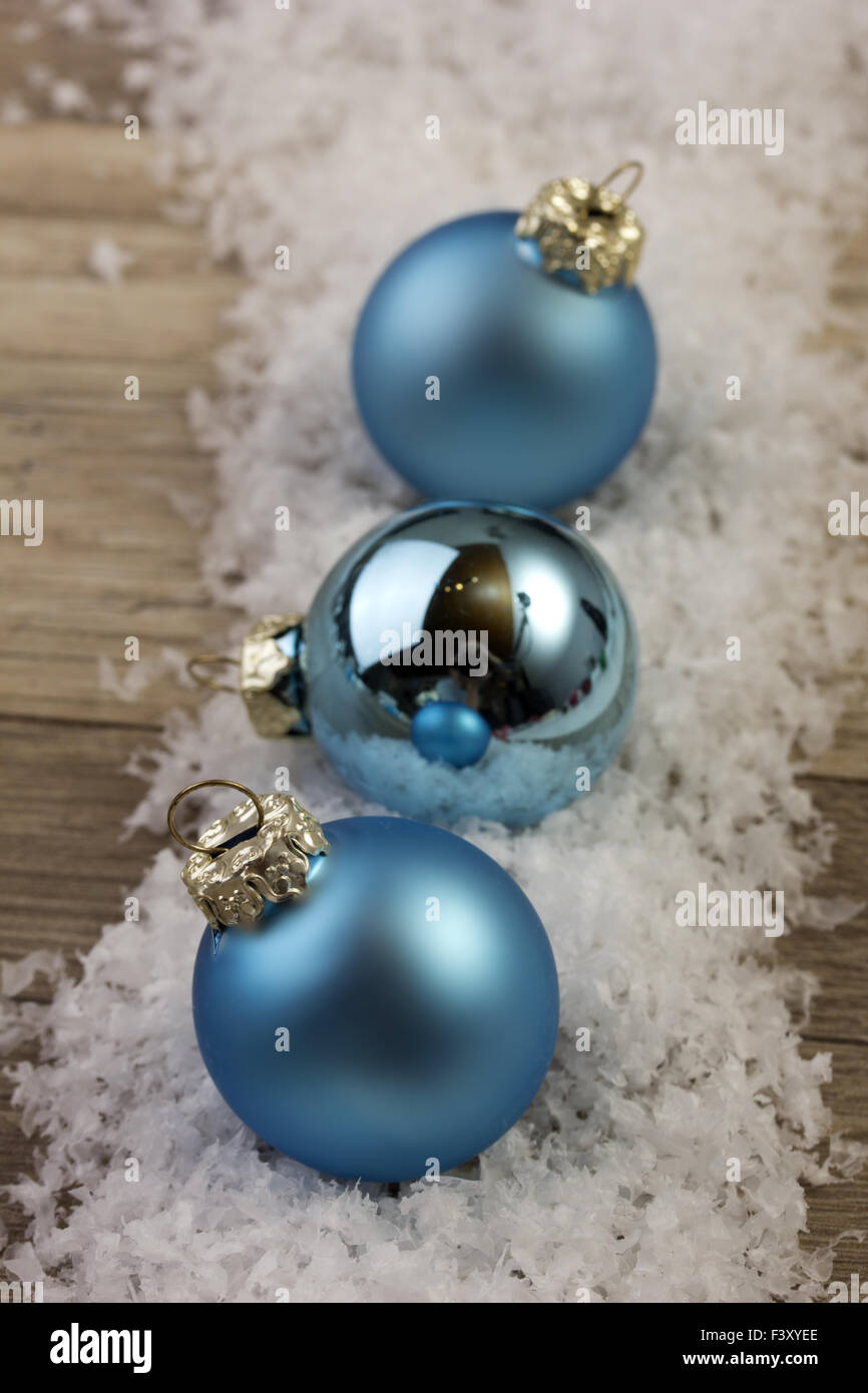 Classic blue christmas baubles hi-res stock photography and images - Alamy
