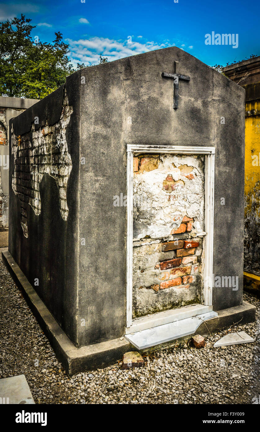 Cemetery angels new orleans hi-res stock photography and images - Alamy