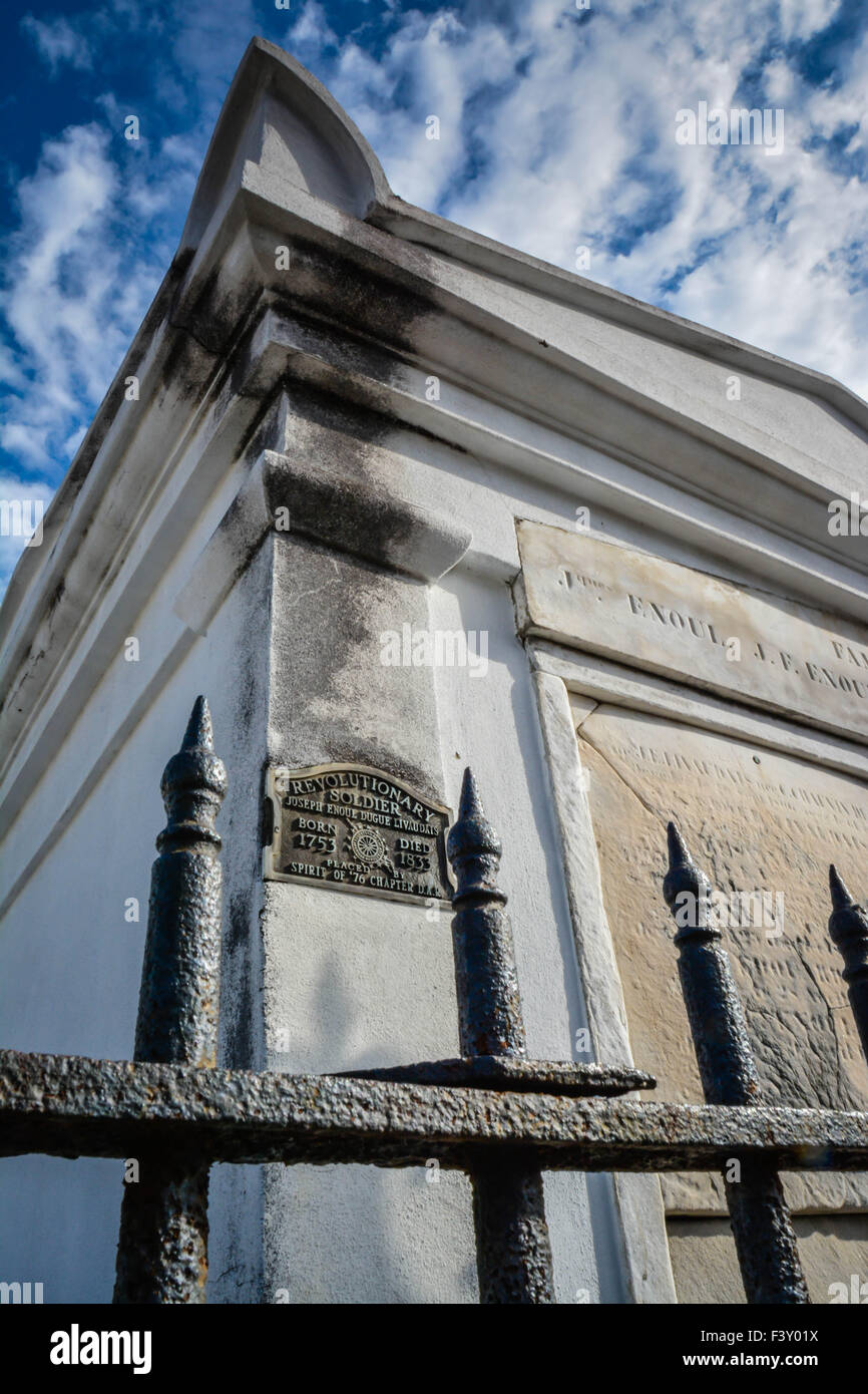 Revolutionary Soldier's crypt with plaque surrounded by iron fence in ...
