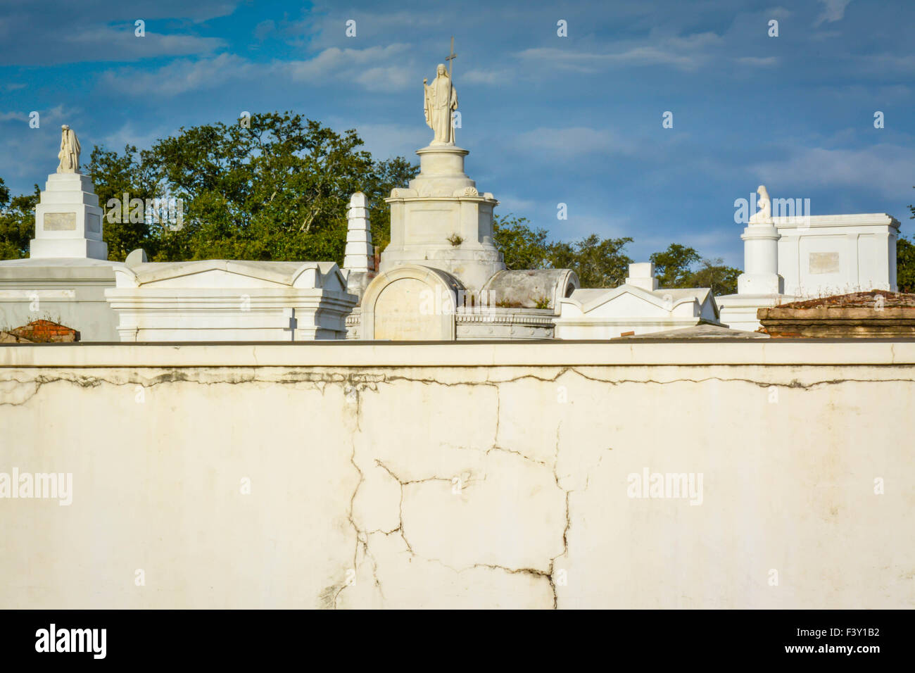 St louis no 1 cemetery hi-res stock photography and images - Alamy