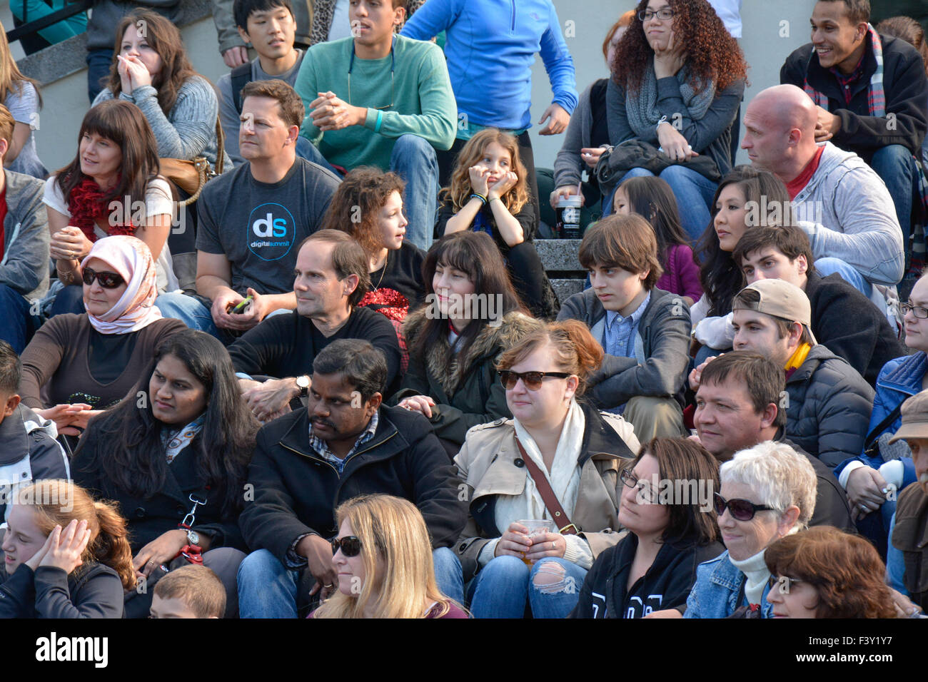 Crowd people sitting in bleachers hi-res stock photography and images ...