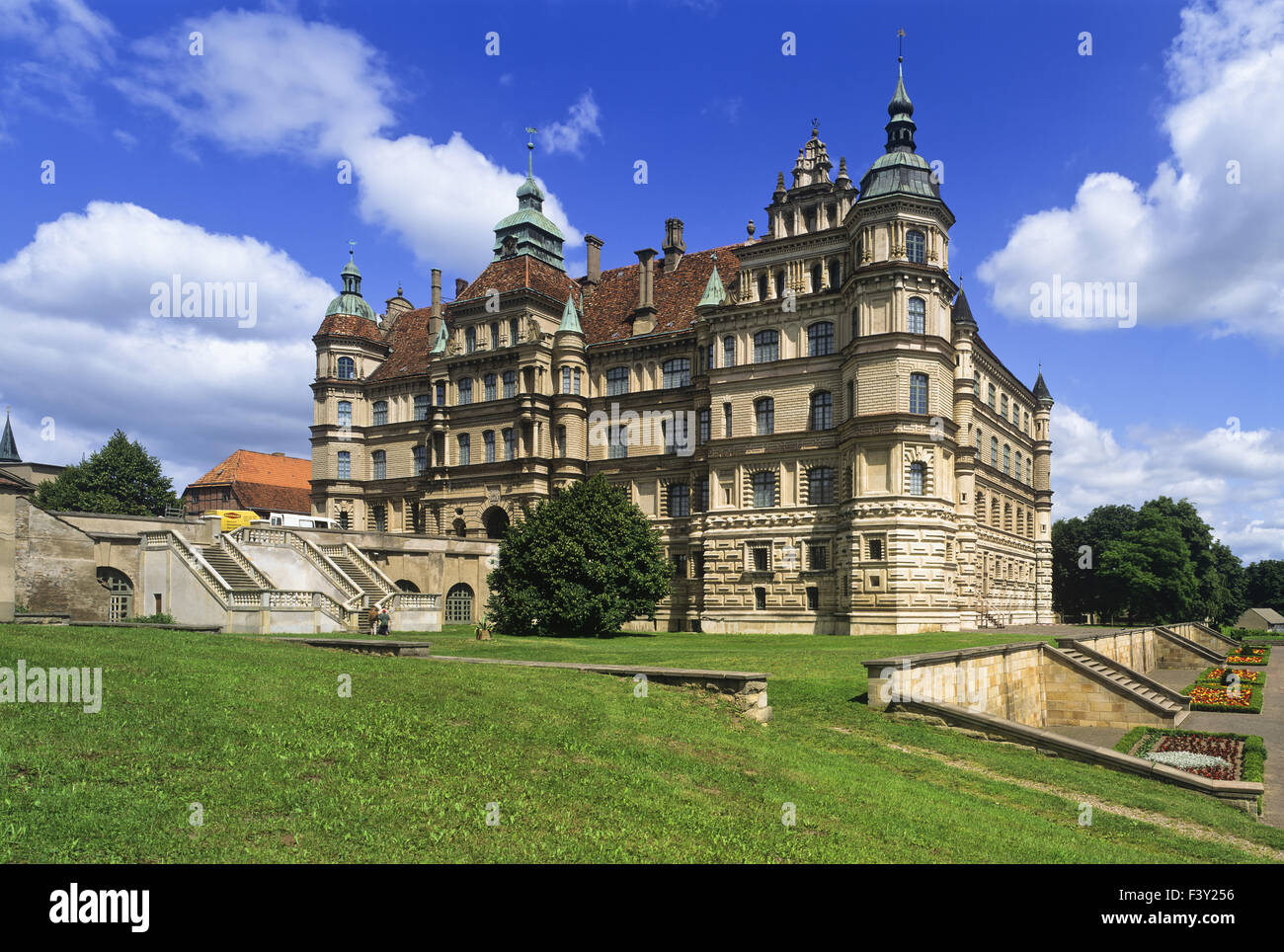 Western style castle hi-res stock photography and images - Alamy